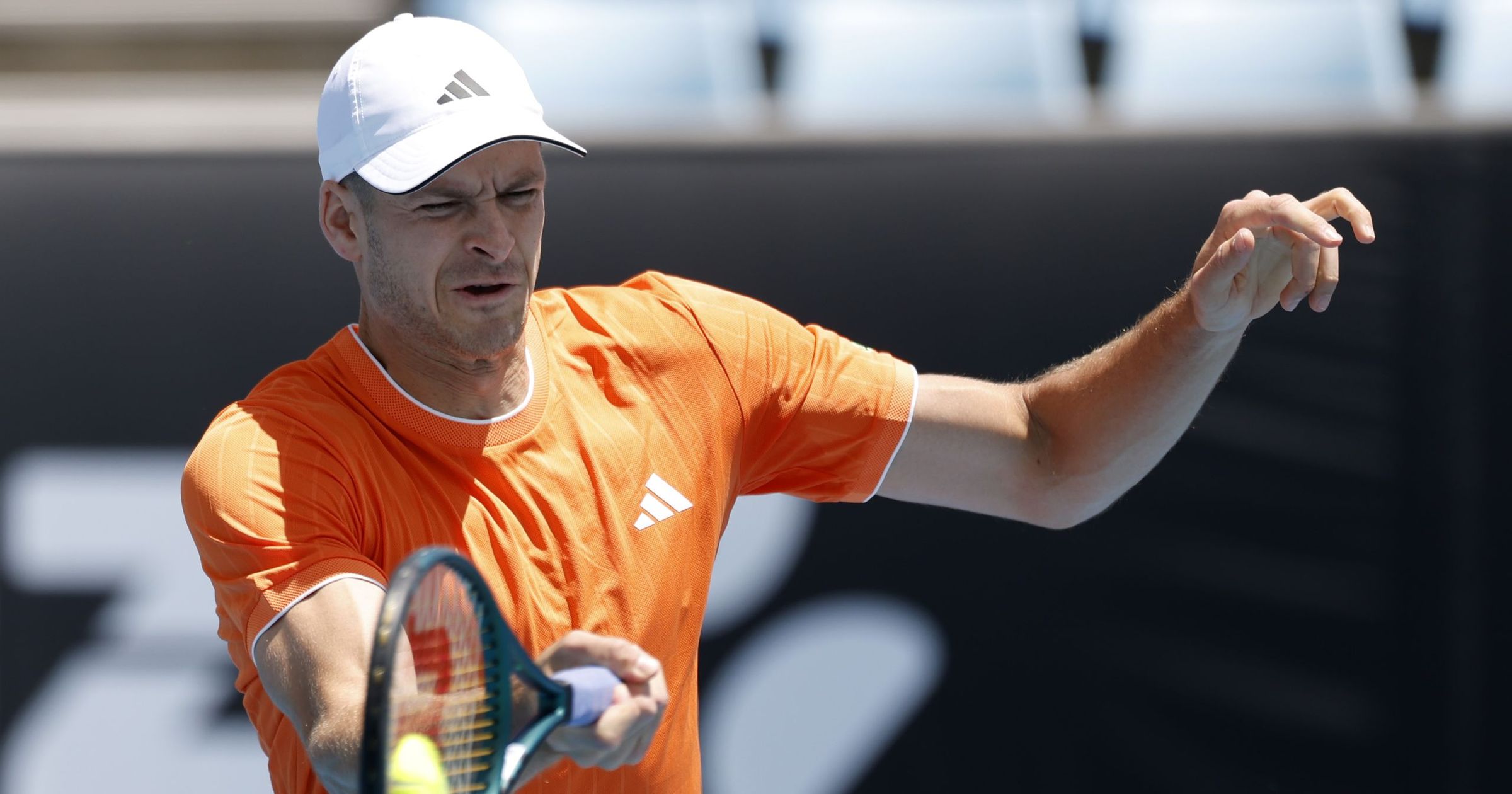 Hubert Hurkacz niespodziewanie przegrał z Ethanem Quinnem w 2. rundzie ...