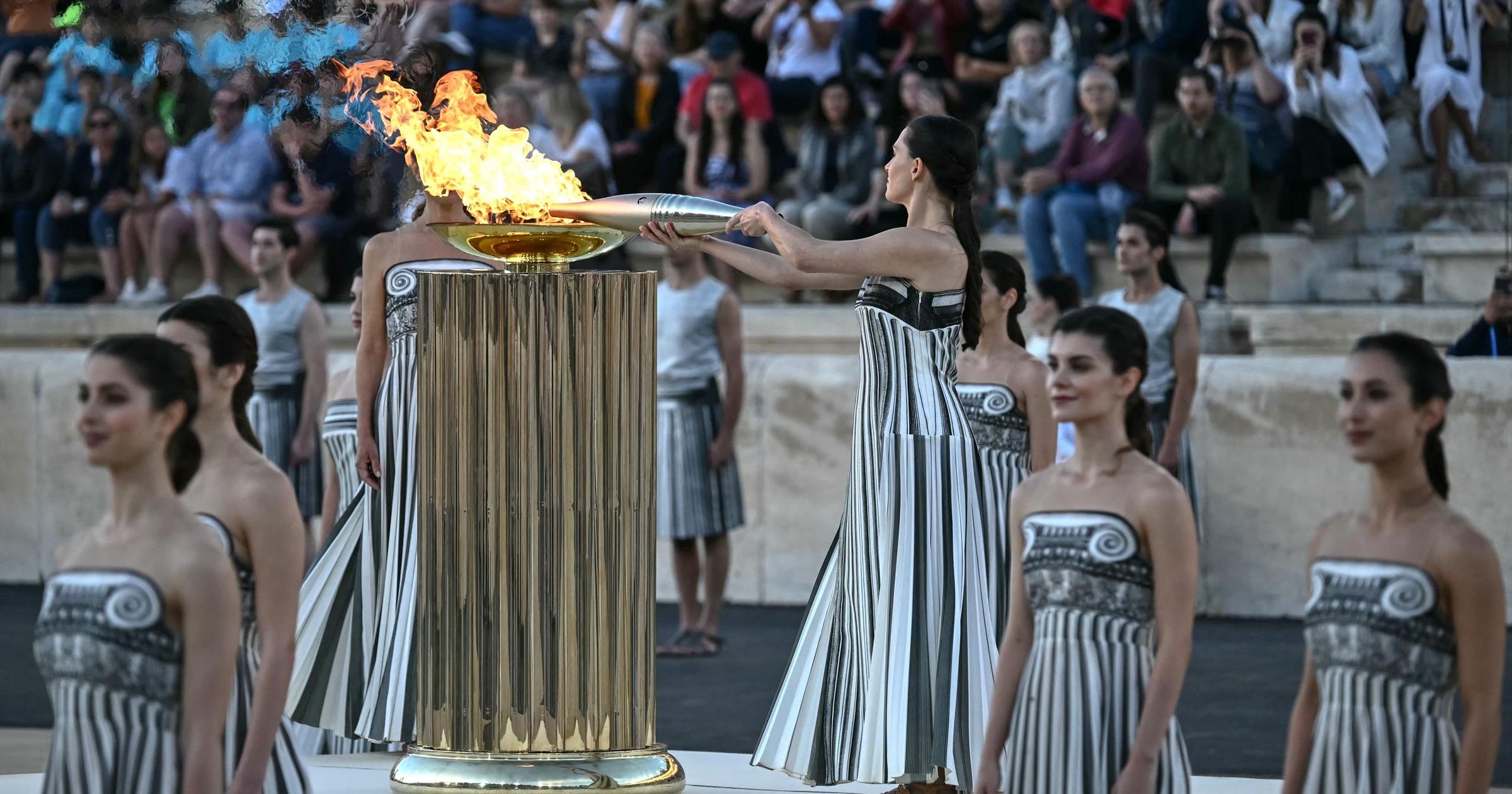 Igrzyska olimpijskie Paryż 2024: Francuzi przejęli ogień olimpijski ...