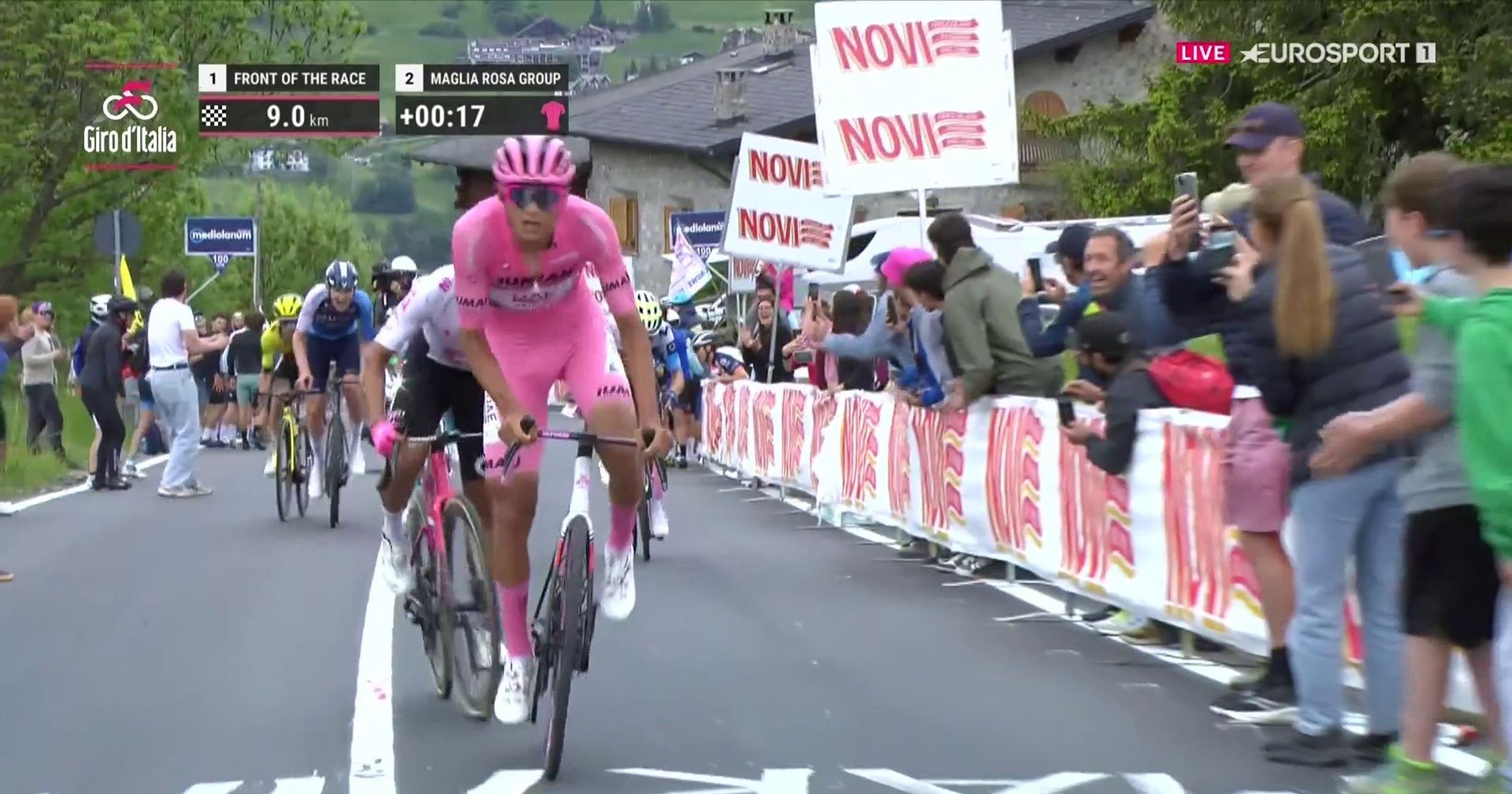 Giro 2025 | Del Toro s'attaque à Bardet, seul Carapaz peut suivre : son ...