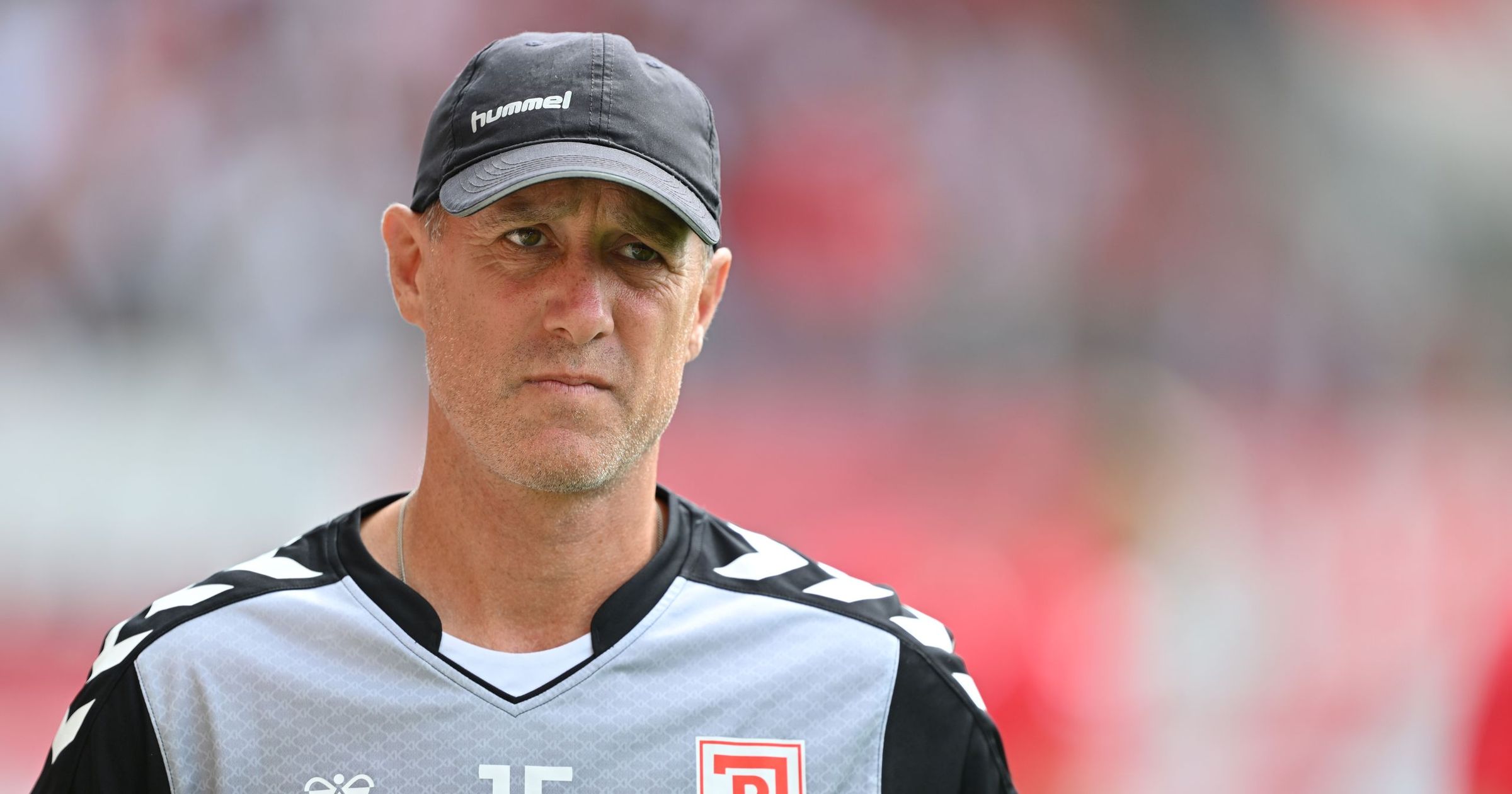 SSV Jahn Regensburg entlässt Trainer Joe Enochs: Nach 3:8-Klatsche ...