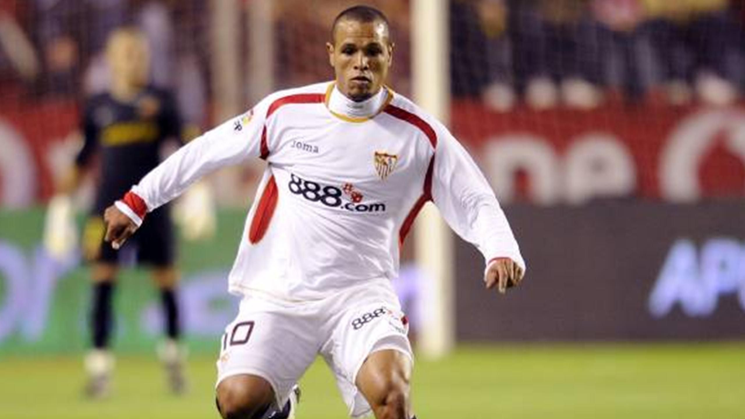 Sevilla on Fabiano - Eurosport