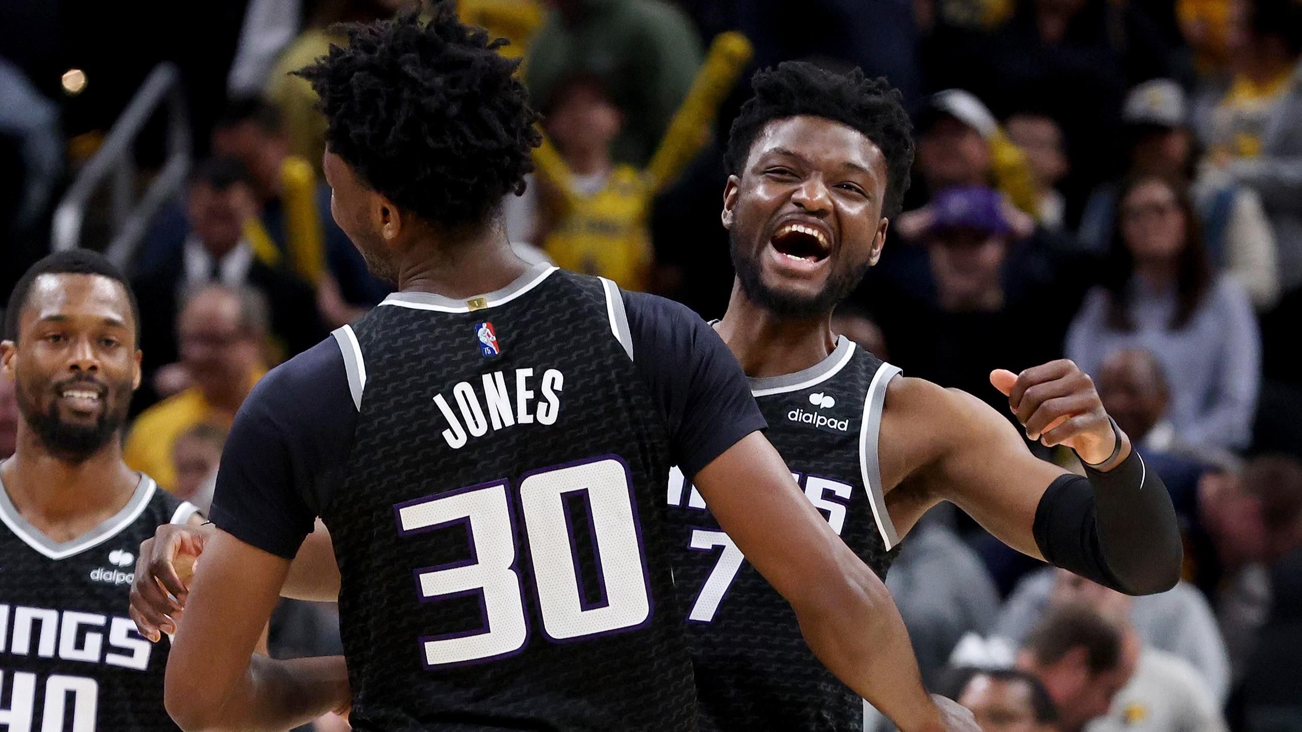NBA - Damian Jones offre la victoire aux Kings au (quasi) buzzer ...