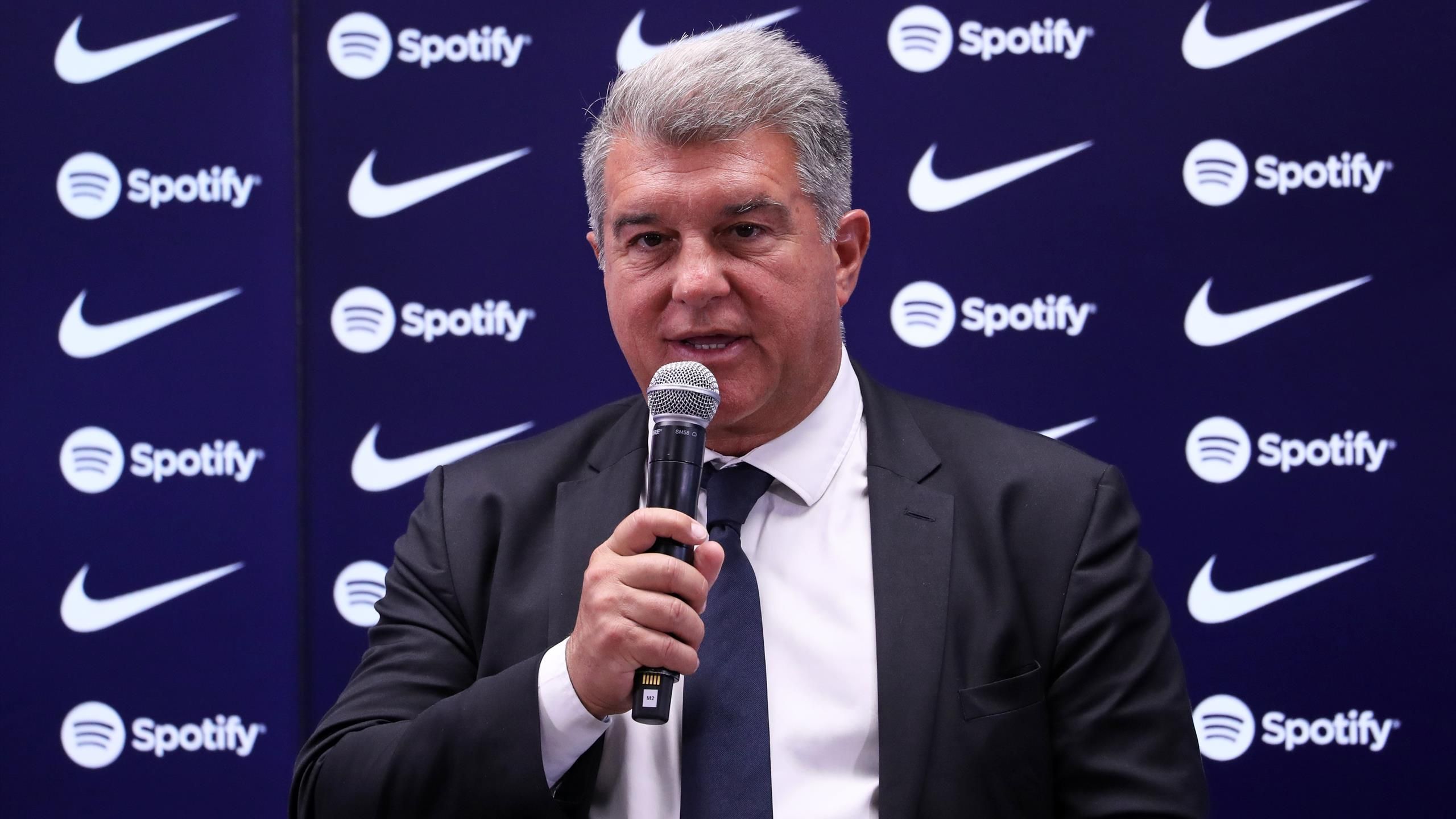 FC Barcelona - Präsident Joan Laporta: Forderung für Robert Lewandowski ...