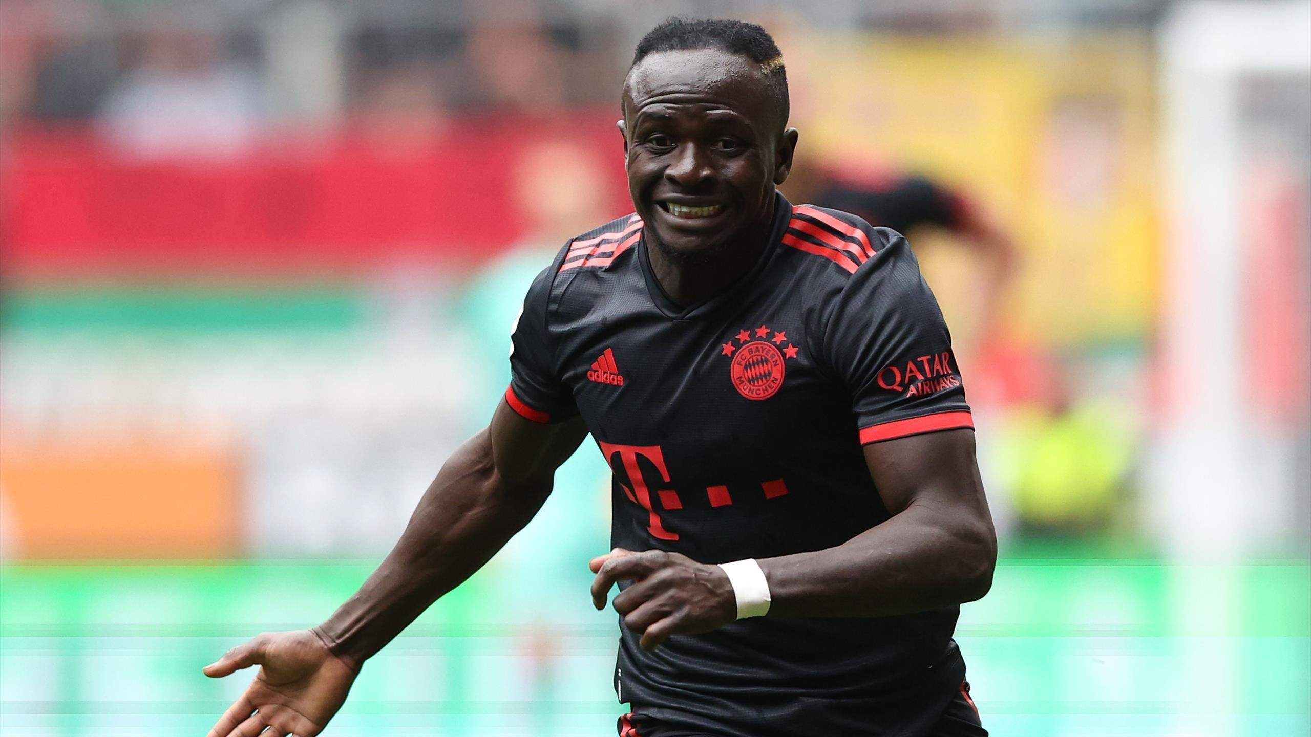 FC Bayern: Sadio Mané soll ab sofort offenbar auf anderer Position als ...