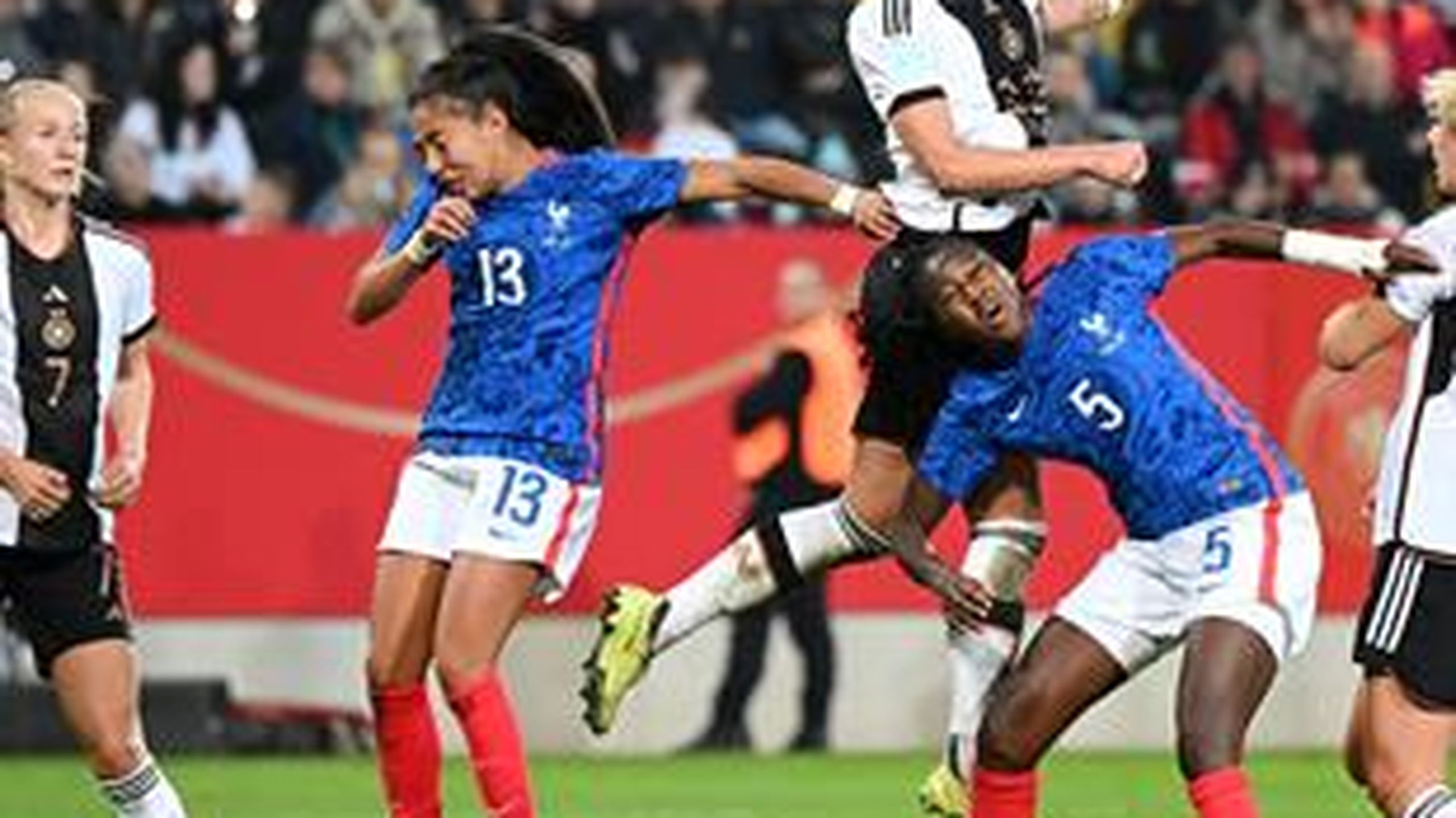 Alexandra Popp wird erneut zum Frankreich-Schreck: Deutschland schlägt ...