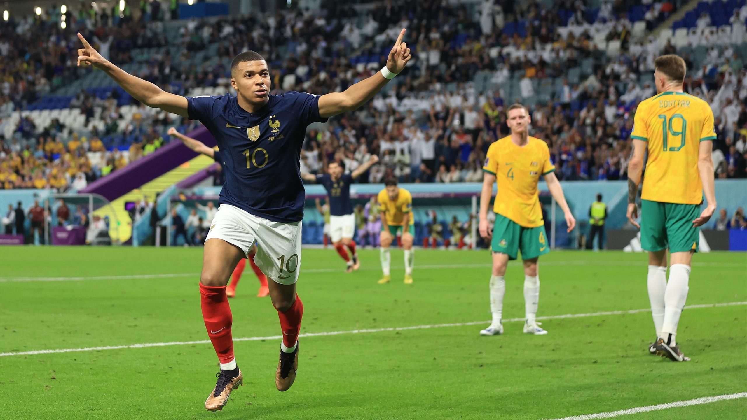 WM 2022 in Katar: Titelverteidiger Frankreich dreht Spiel und feiert ...
