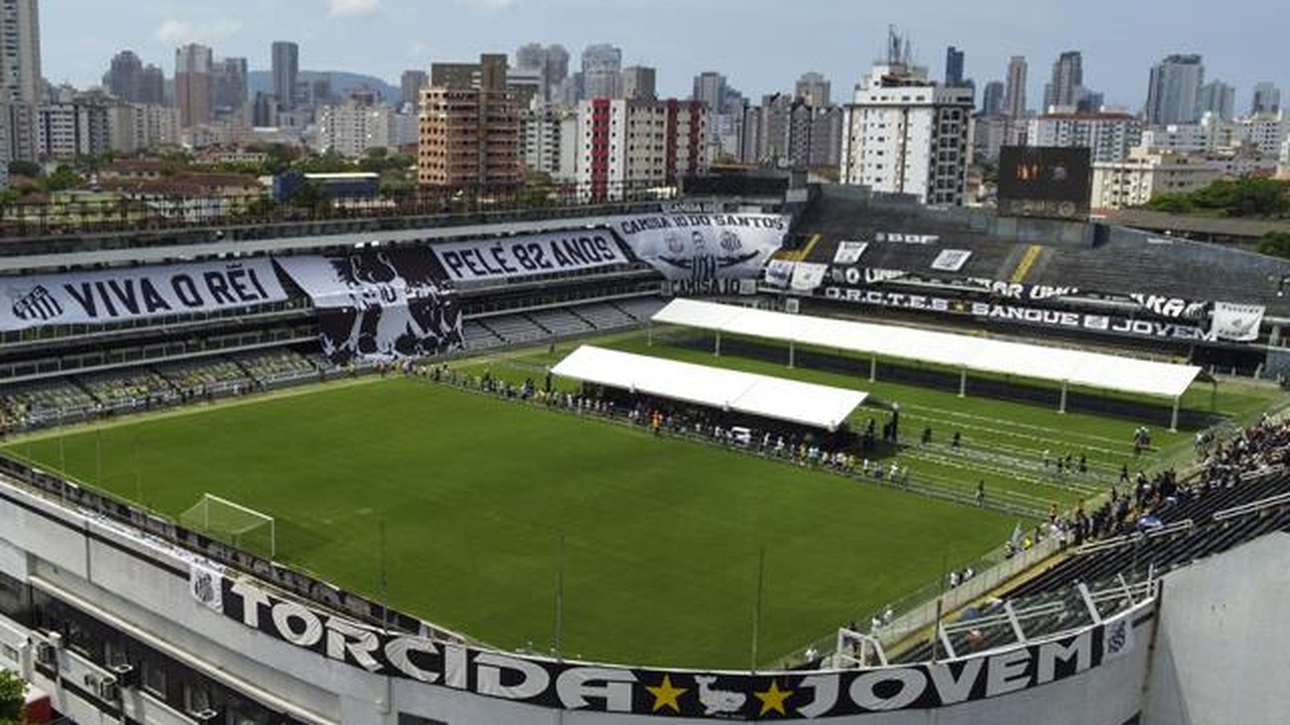 4+6, 19-9, 20÷2… Quand le Santos FC change ses numéros pour Pelé ...