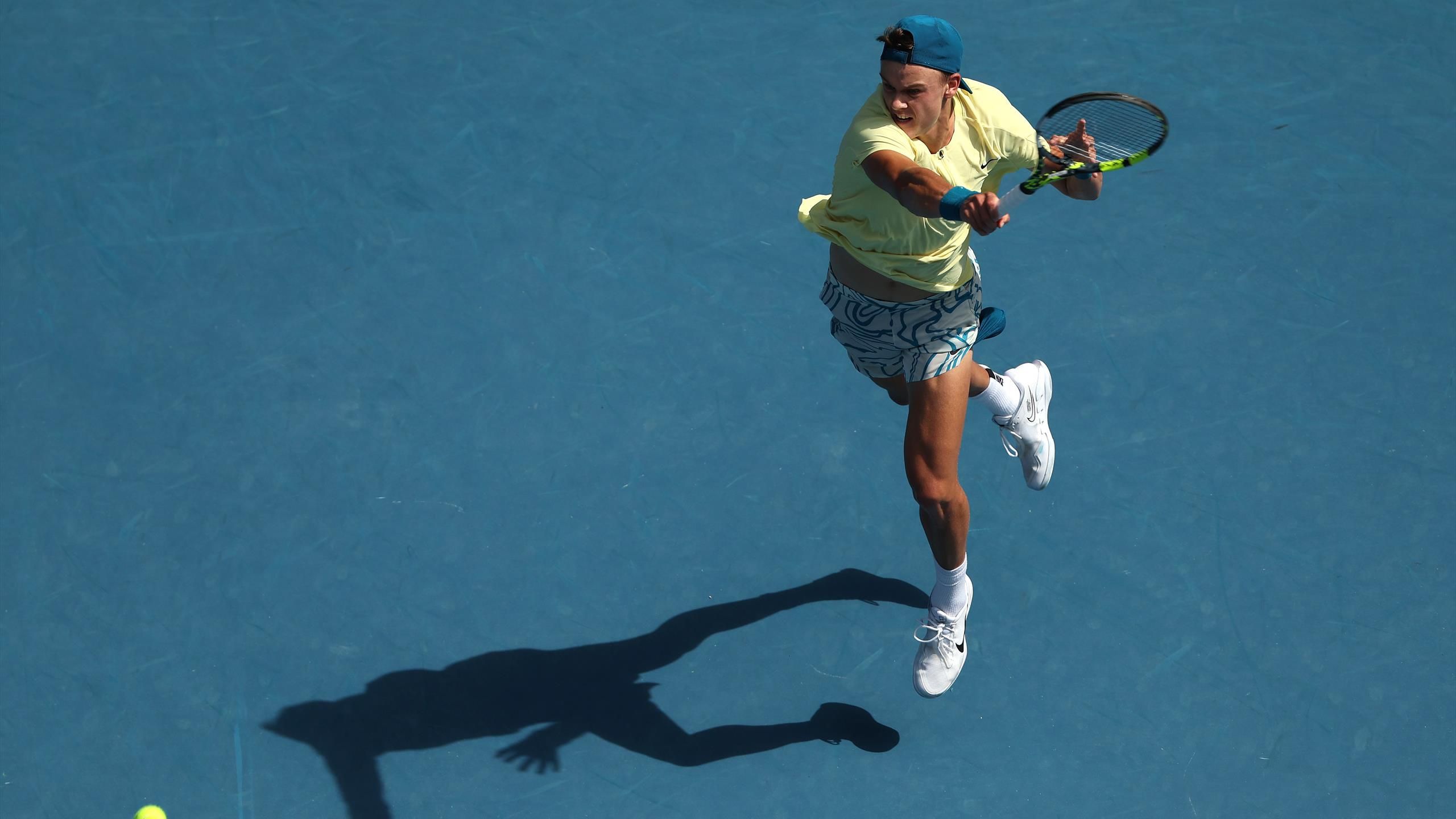 Open de Australia 2023 | El restazo imposible de Rune con el que dejó ...