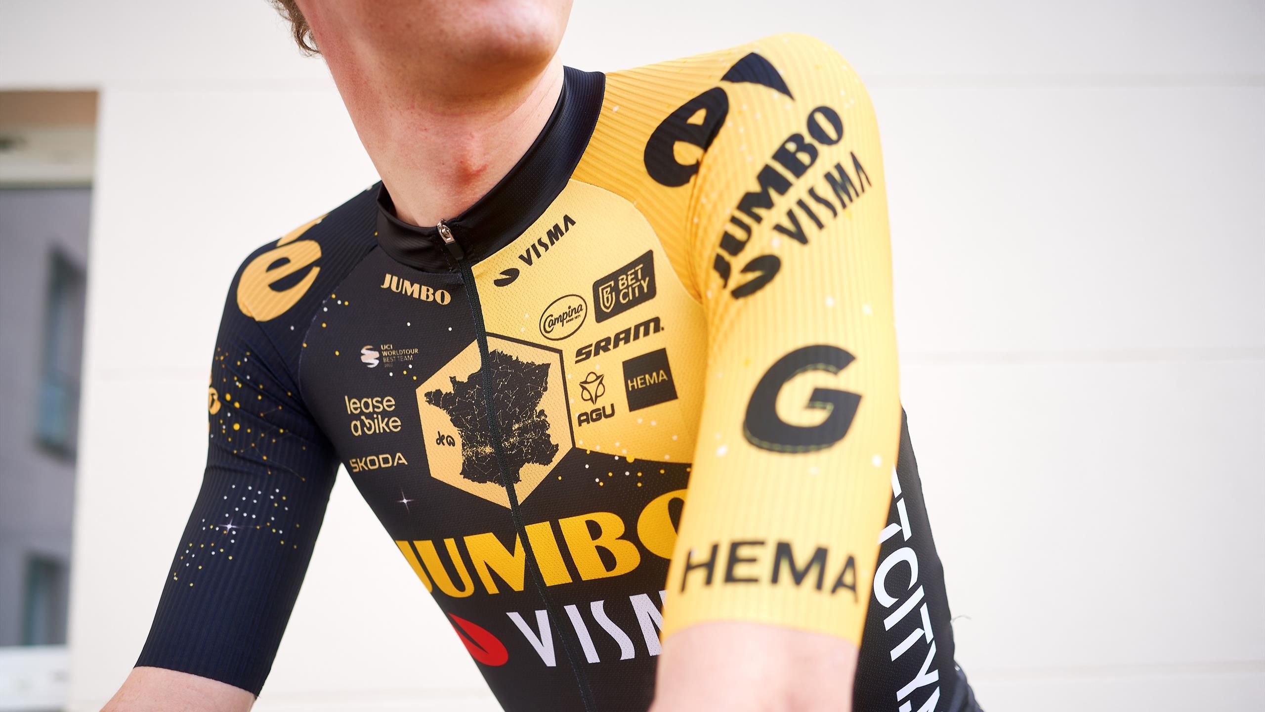 El Jumbo-Visma presenta su nuevo maillot para el Tour de Francia 2023 ...