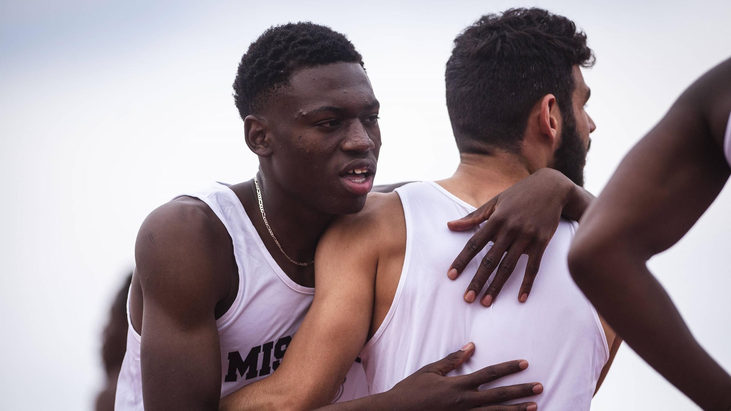 Il 18enne Issamade Asinga divampa nel vento: pazzesco 9″83 nei 100 ...