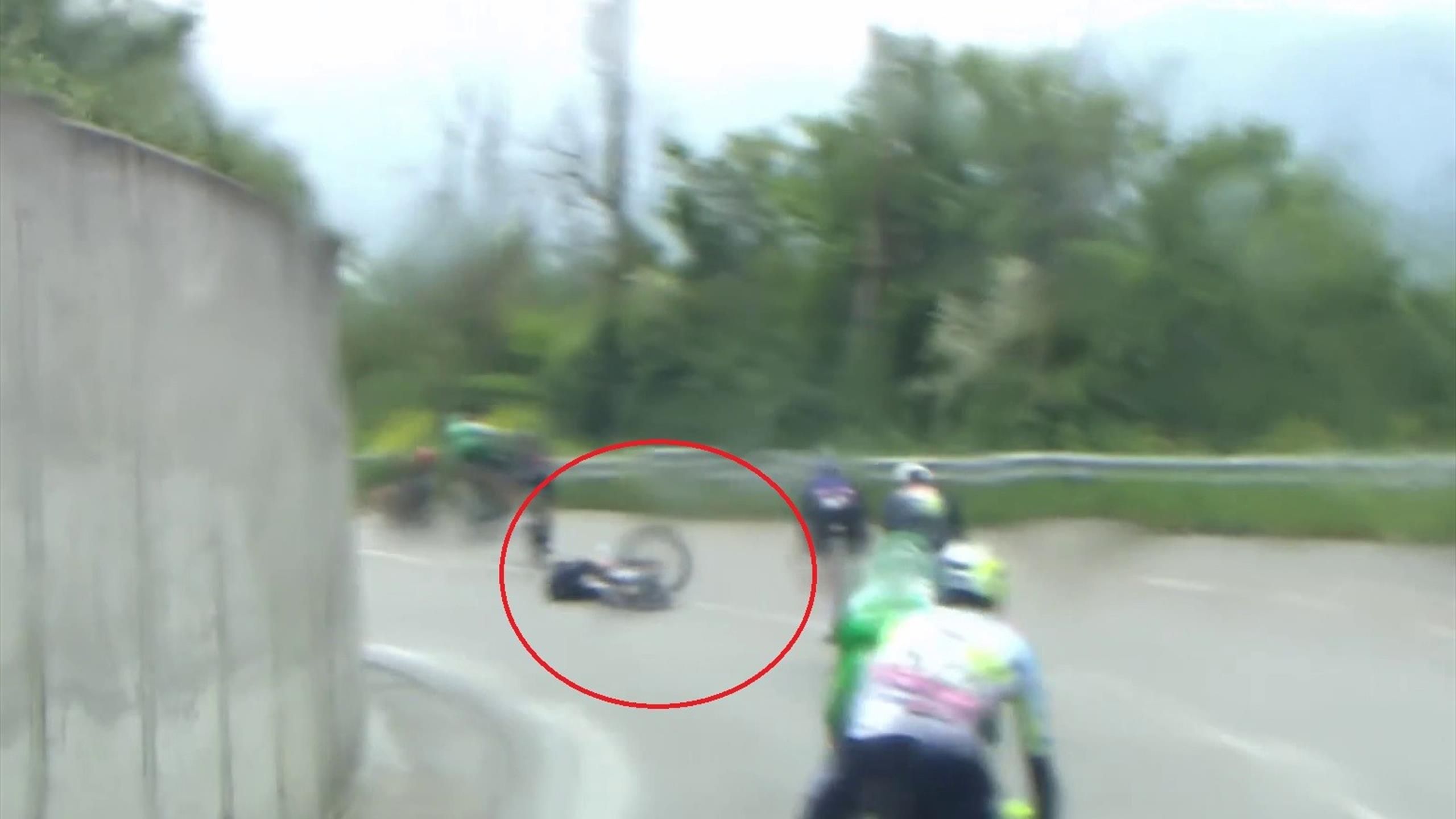 Giro d'Italia - Che botta in discesa! Piove e Williams, Covili e Ulissi ...