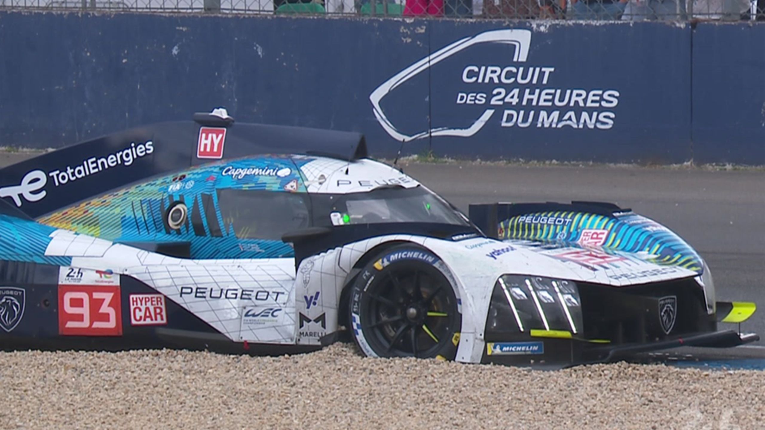 24h von Le Mans: Jean-Eric Vergne im Peugeot dreht sich in Safety-Car ...