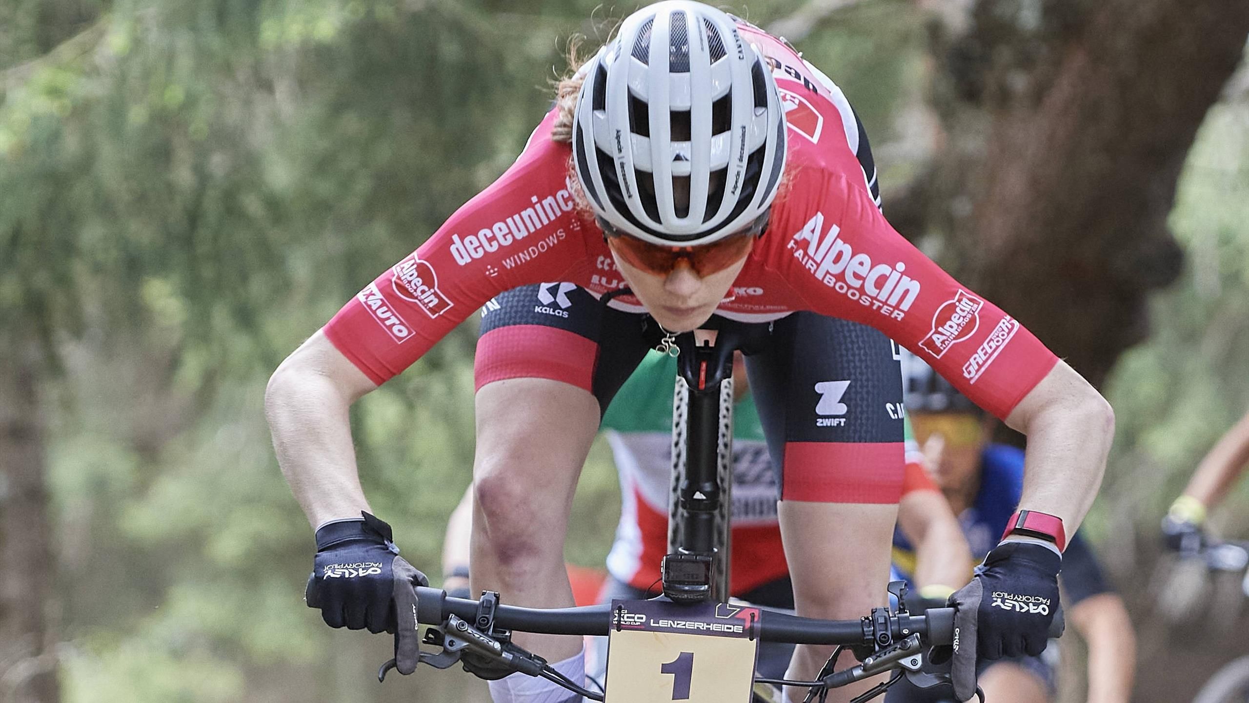 UCI Mountain Bike World Series - Puck Pieterse hält Österreicherinnen ...