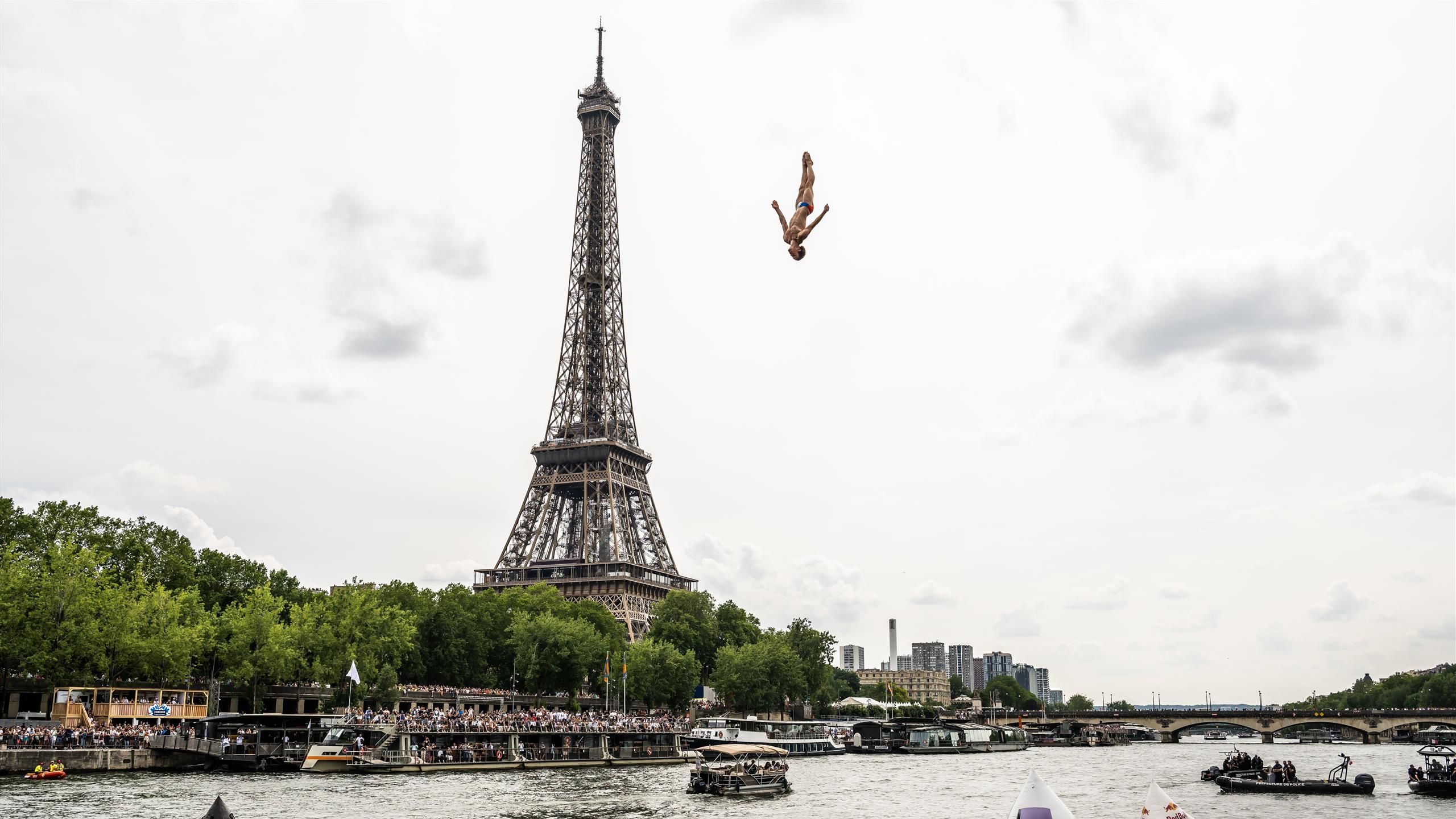 Red Bull Cliff Diving - Plonger face à la Tour Eiffel : Hunt a encore ...