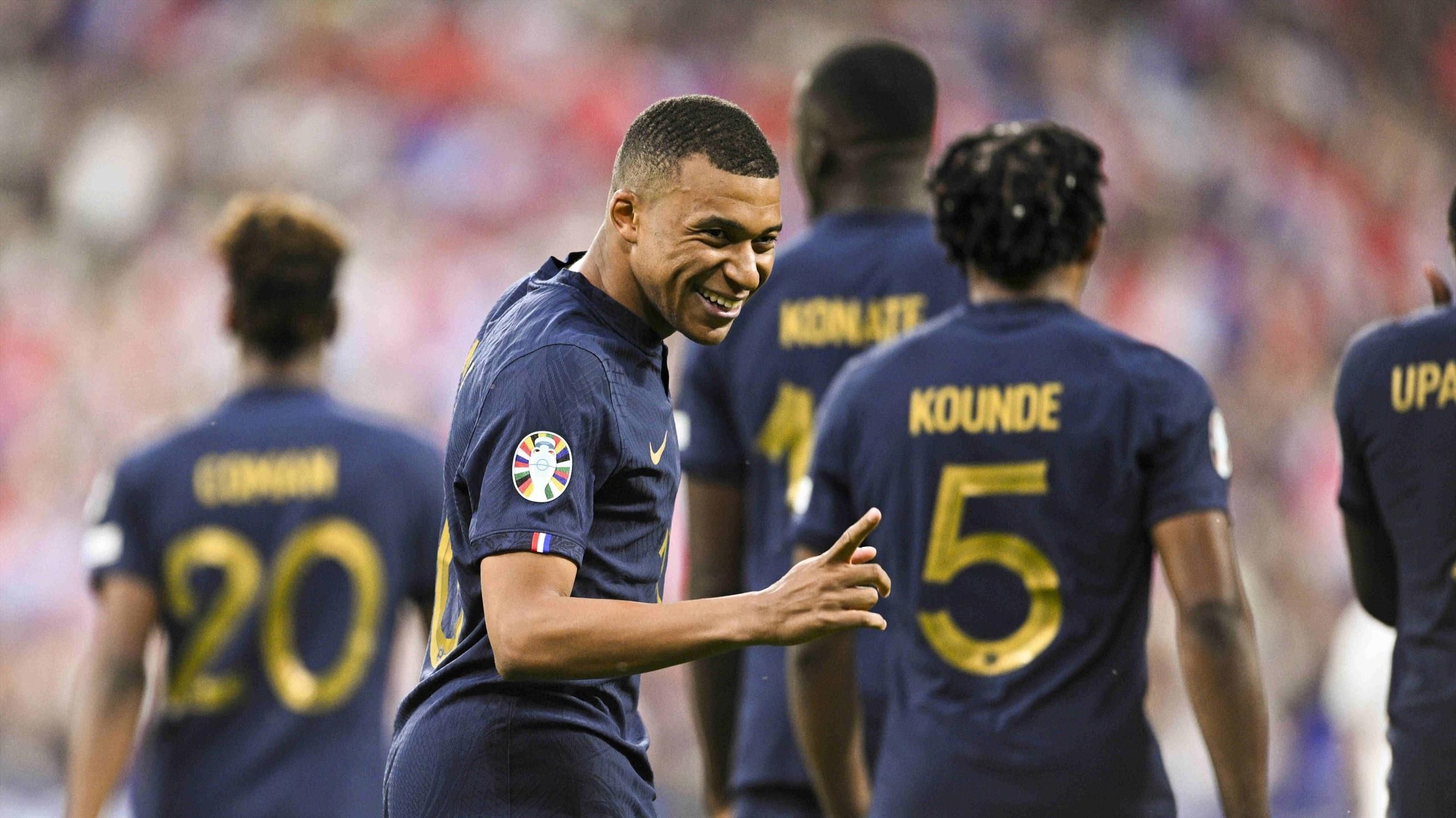 PSG - Kylian Mbappé pense-t-il mériter le Ballon d'Or ? "Je dirais… oui ...