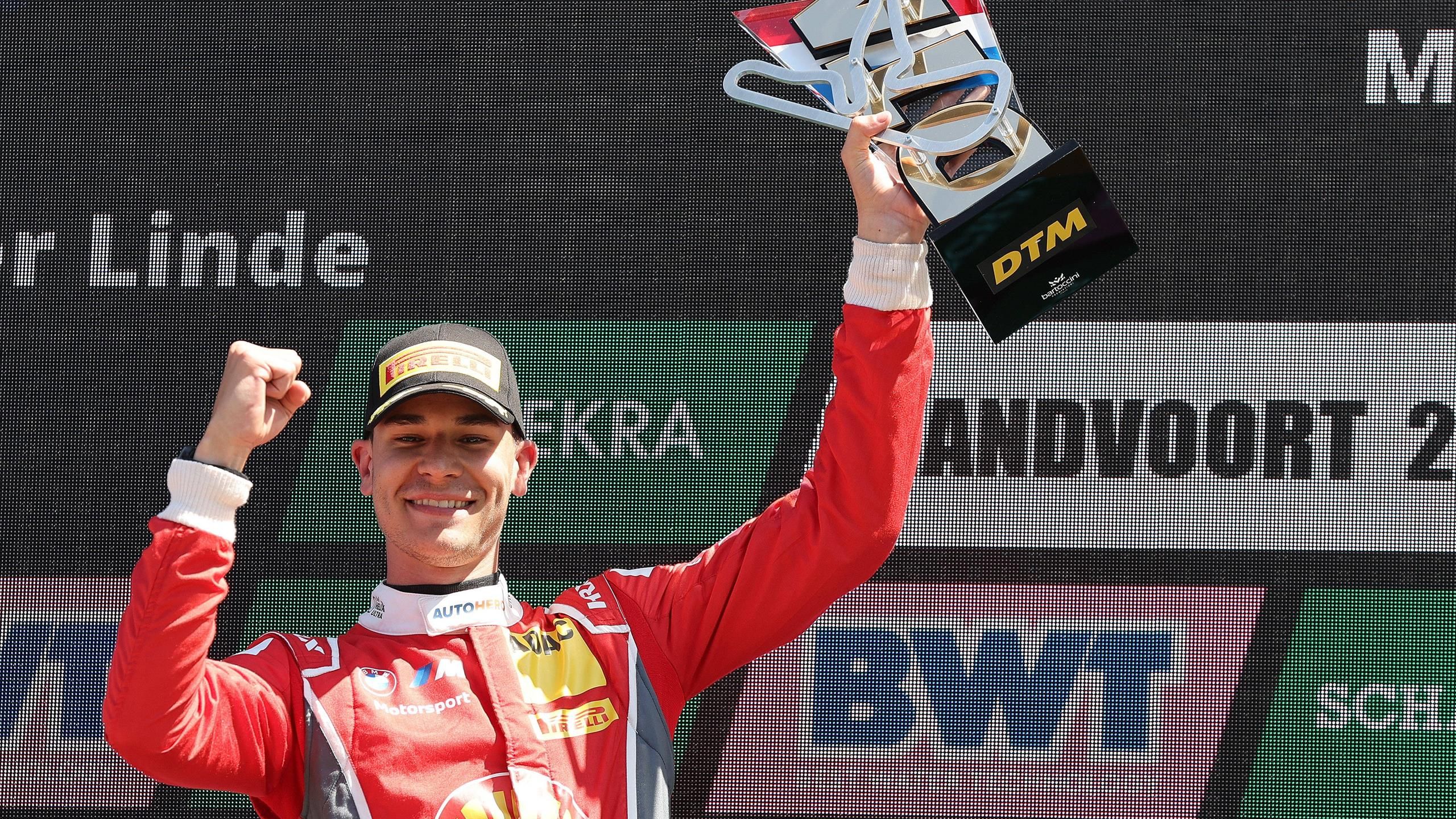 Sheldon van der Linde schafft es im dritten Saisonrennen erstmals aufs ...