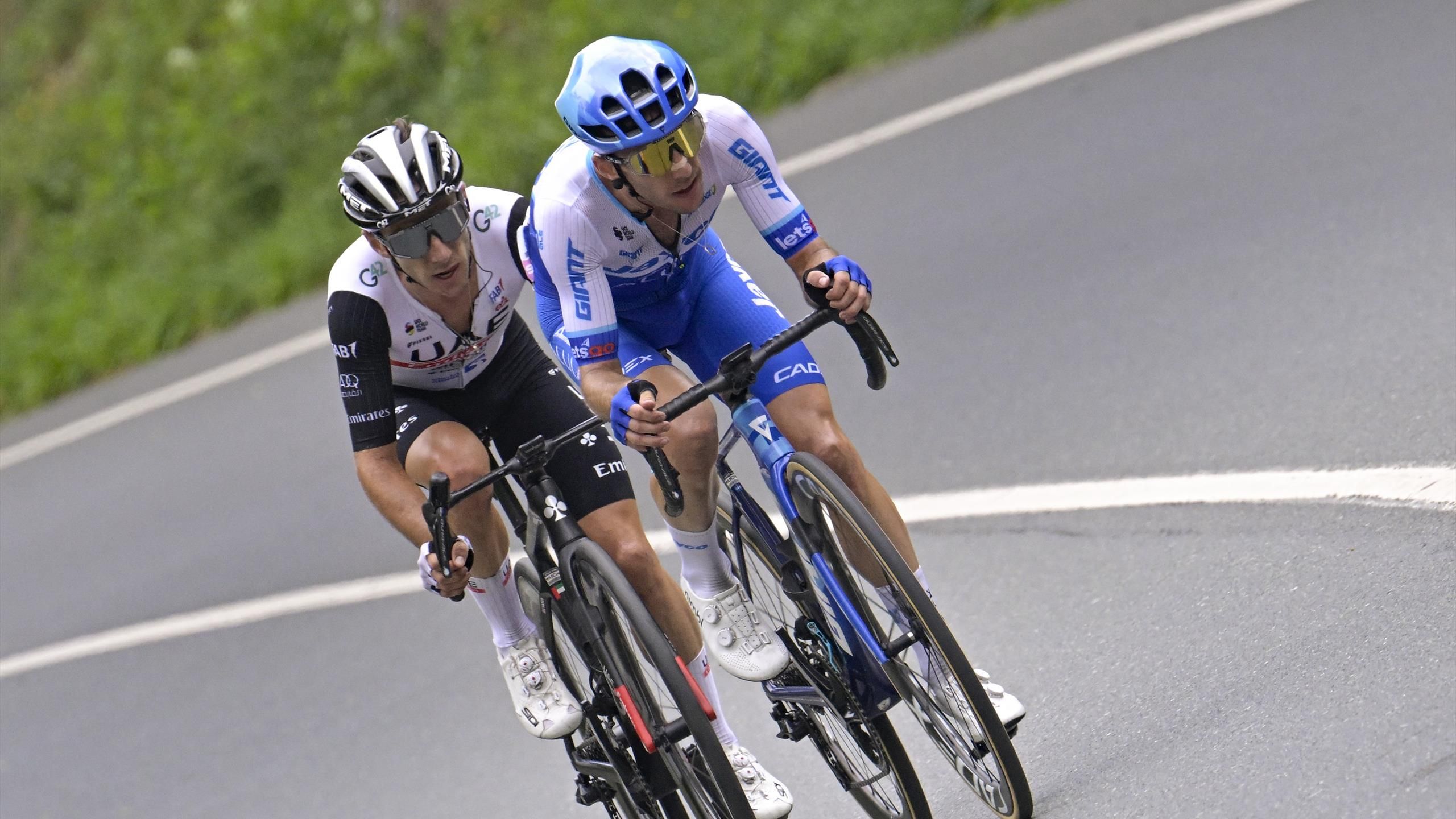 "Blat" în Turul Franței între frații Yates? Robbie McEwen a văzut o ...