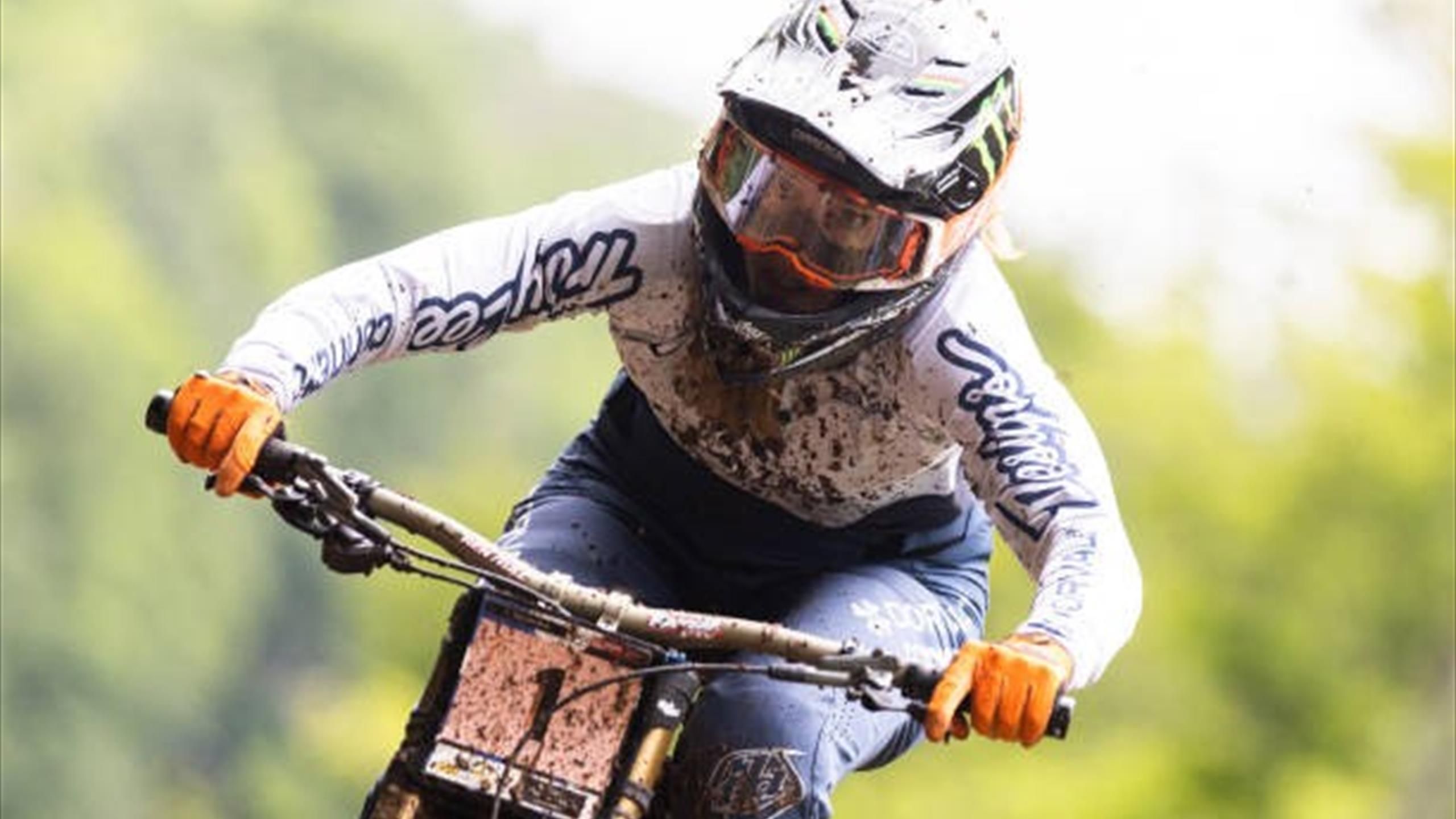 The Power of Sports | Camille Balanche, championne du monde de VTT, le vélo dans la peau - Vidéo ...