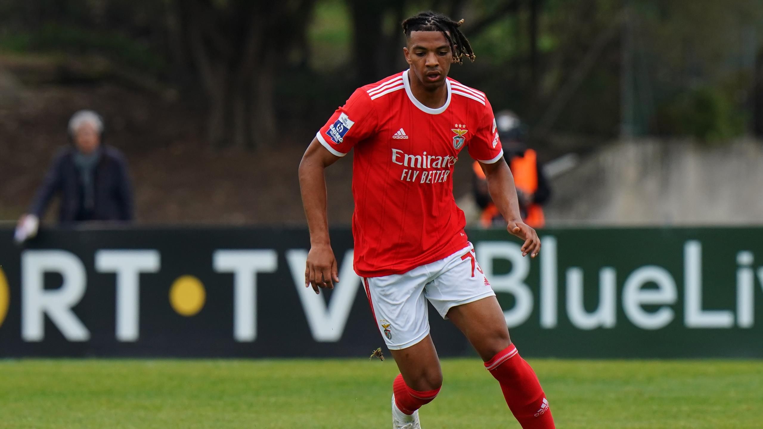 Mercato | Le PSG annonce la signature de Cher Ndour (Benfica Lisbonne ...
