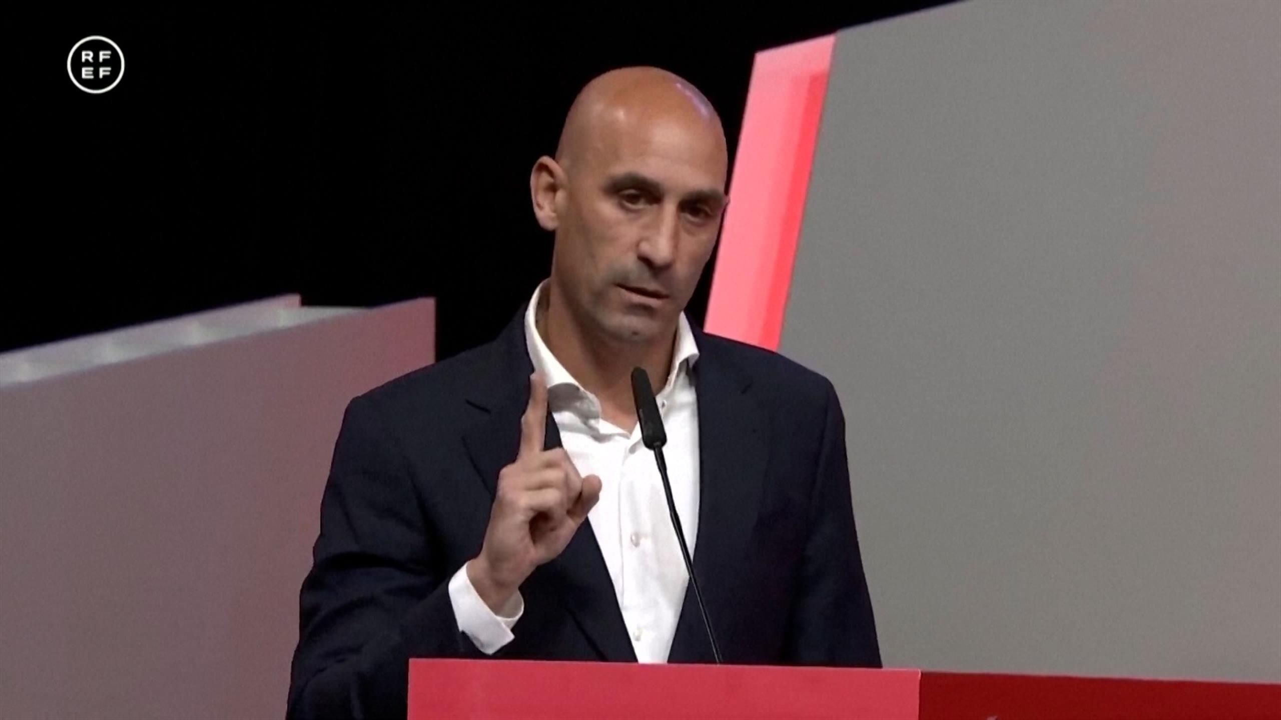 Caso Rubiales | Rubiales se defiende en un comunicado y acusa al ...
