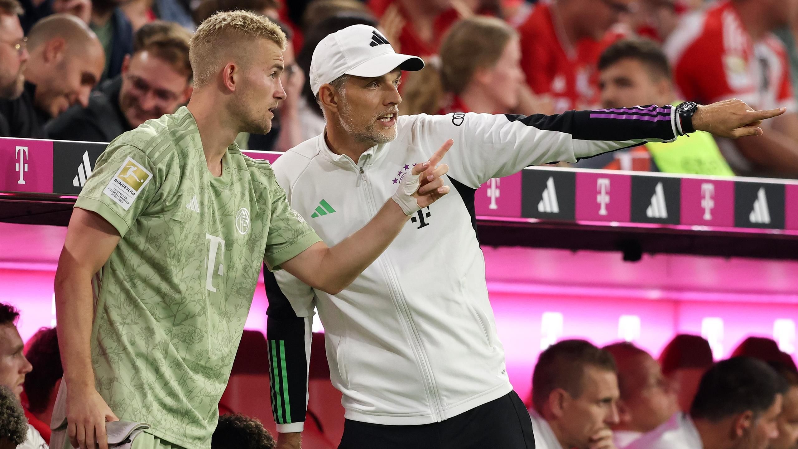Struggles of a Central Defender: Exploring Matthijs de Ligt's Role and ...