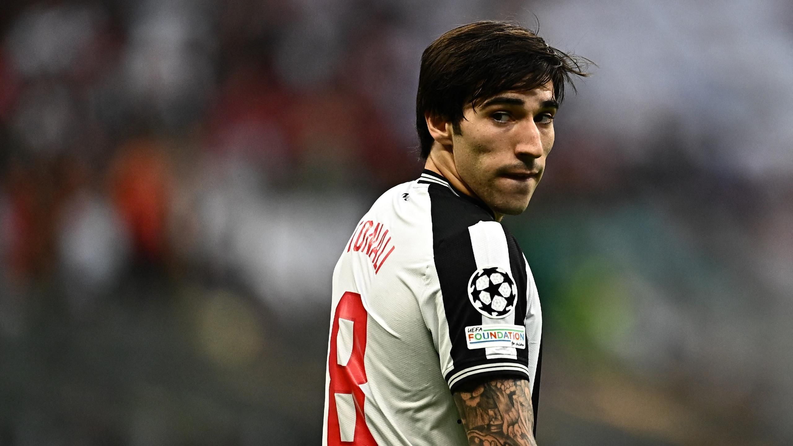 Champions League - Tonali, che accoglienza a San Siro prima di Milan ...
