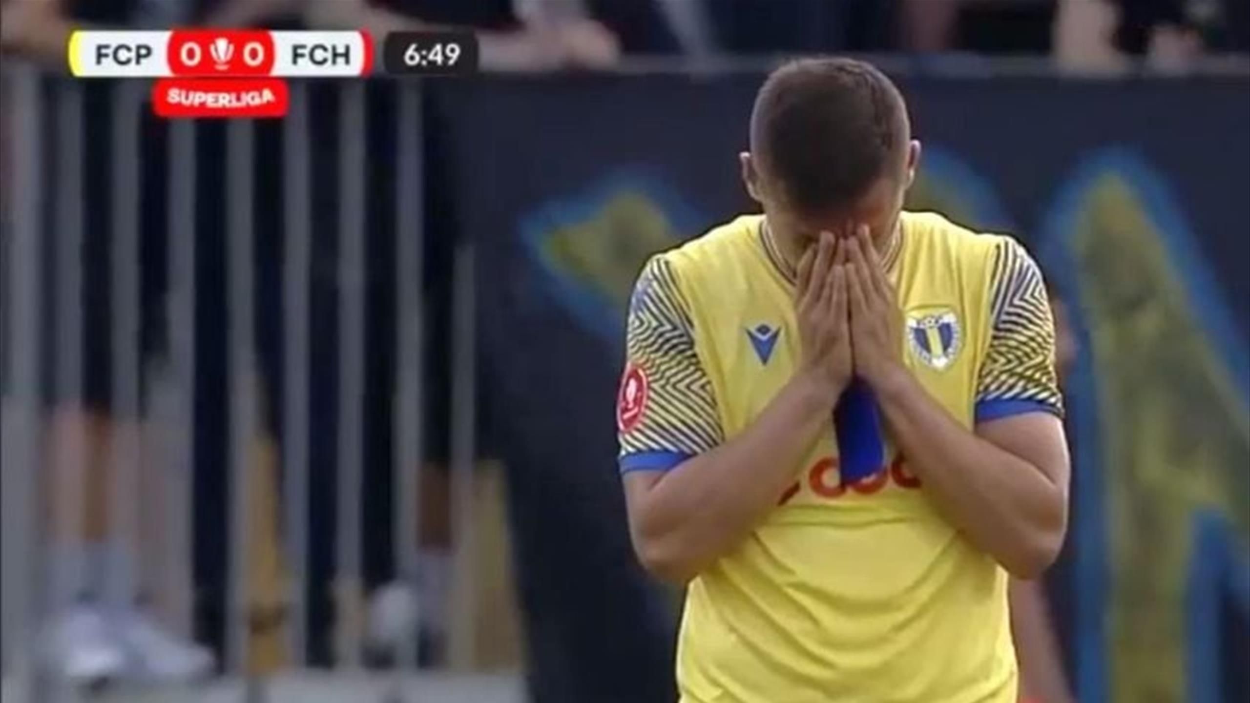 Anunțul Comisiei de Disciplină pentru Valentin Țicu, după faultul care ...