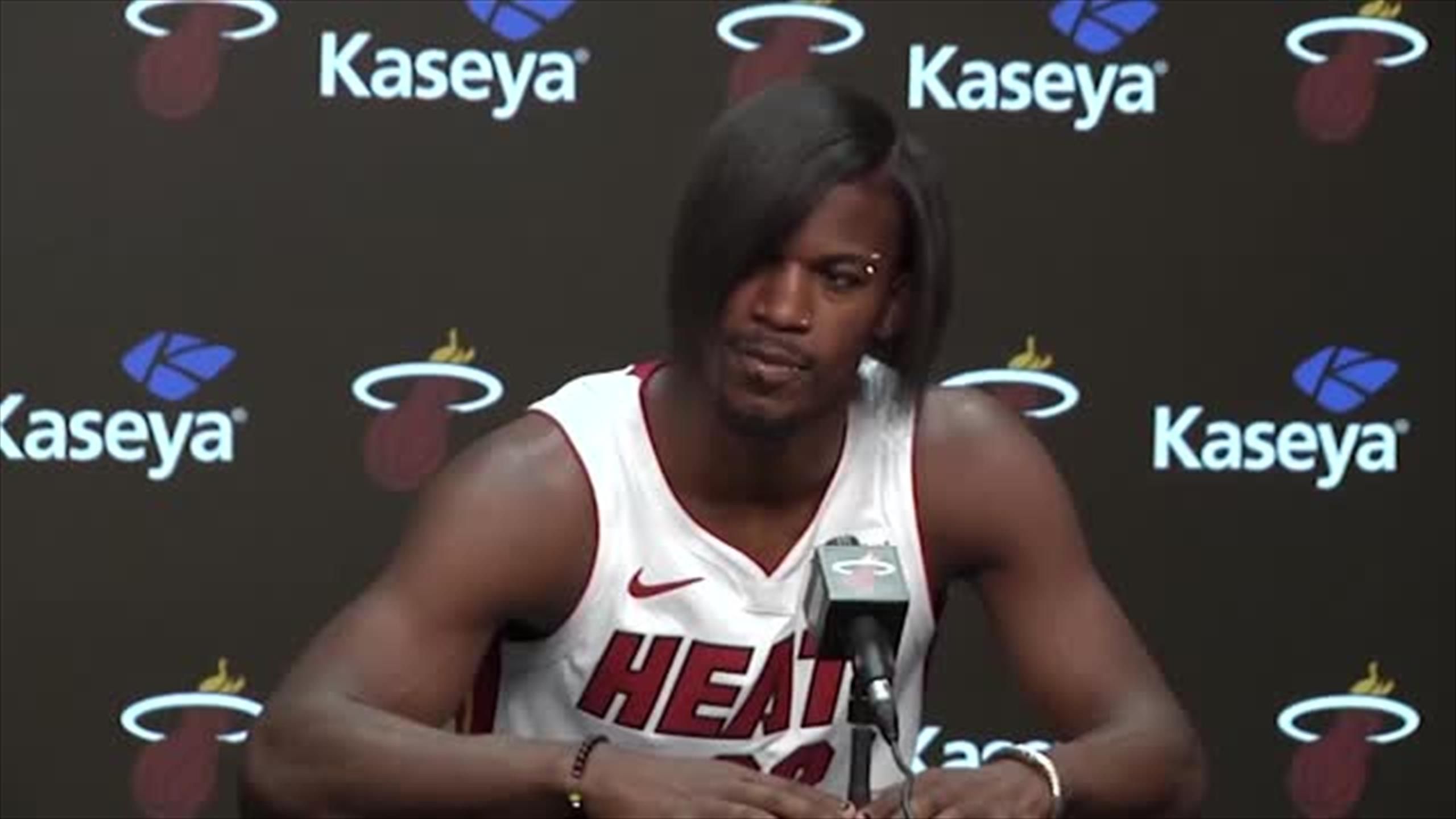 Jimmy Butler erklärt Gründe für seinen neuen Emo-Look: "Das ist mein ...