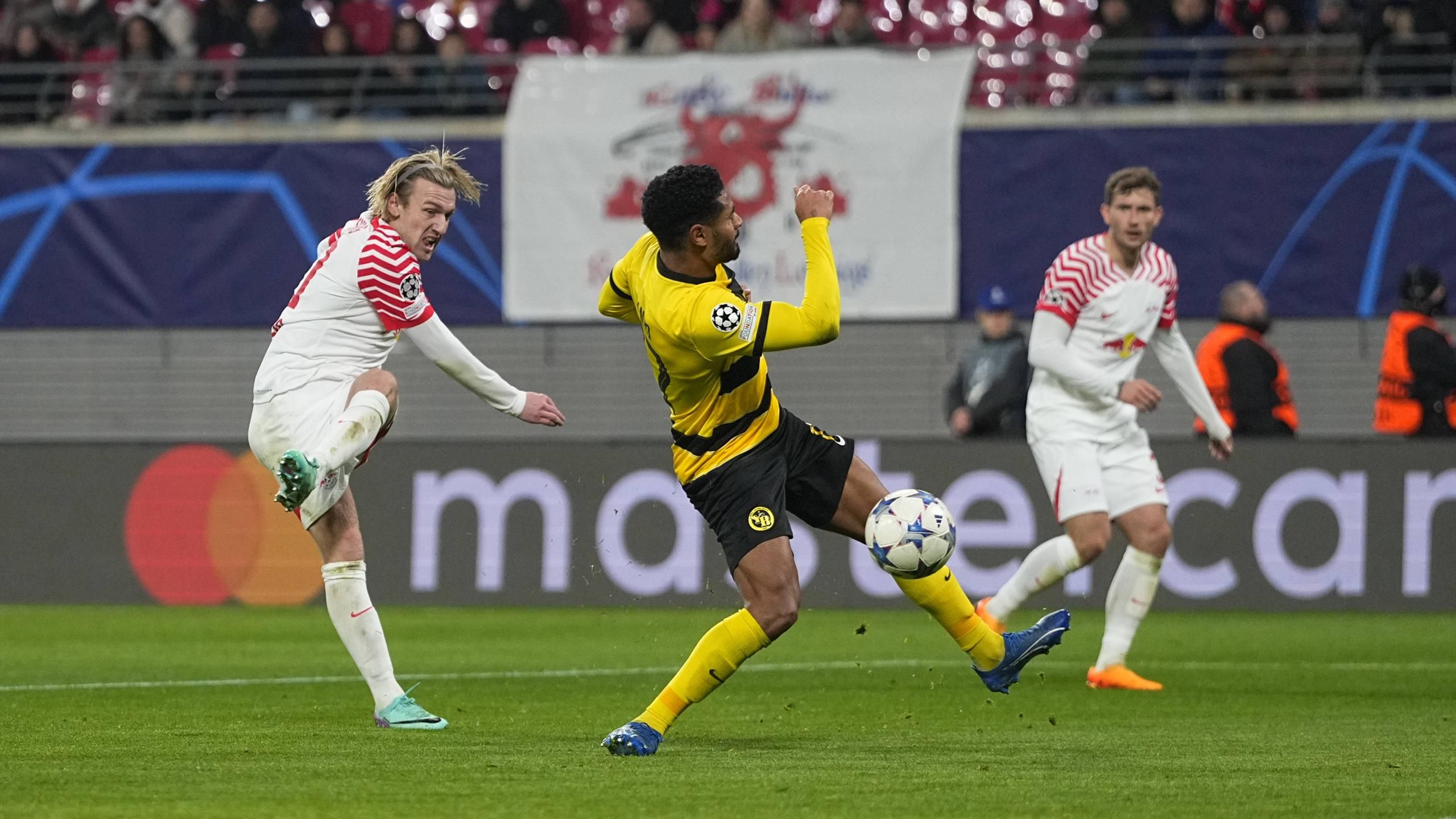 Emil Forsberg schießt RB Leipzig zum Abschluss der Gruppenphase zum ...