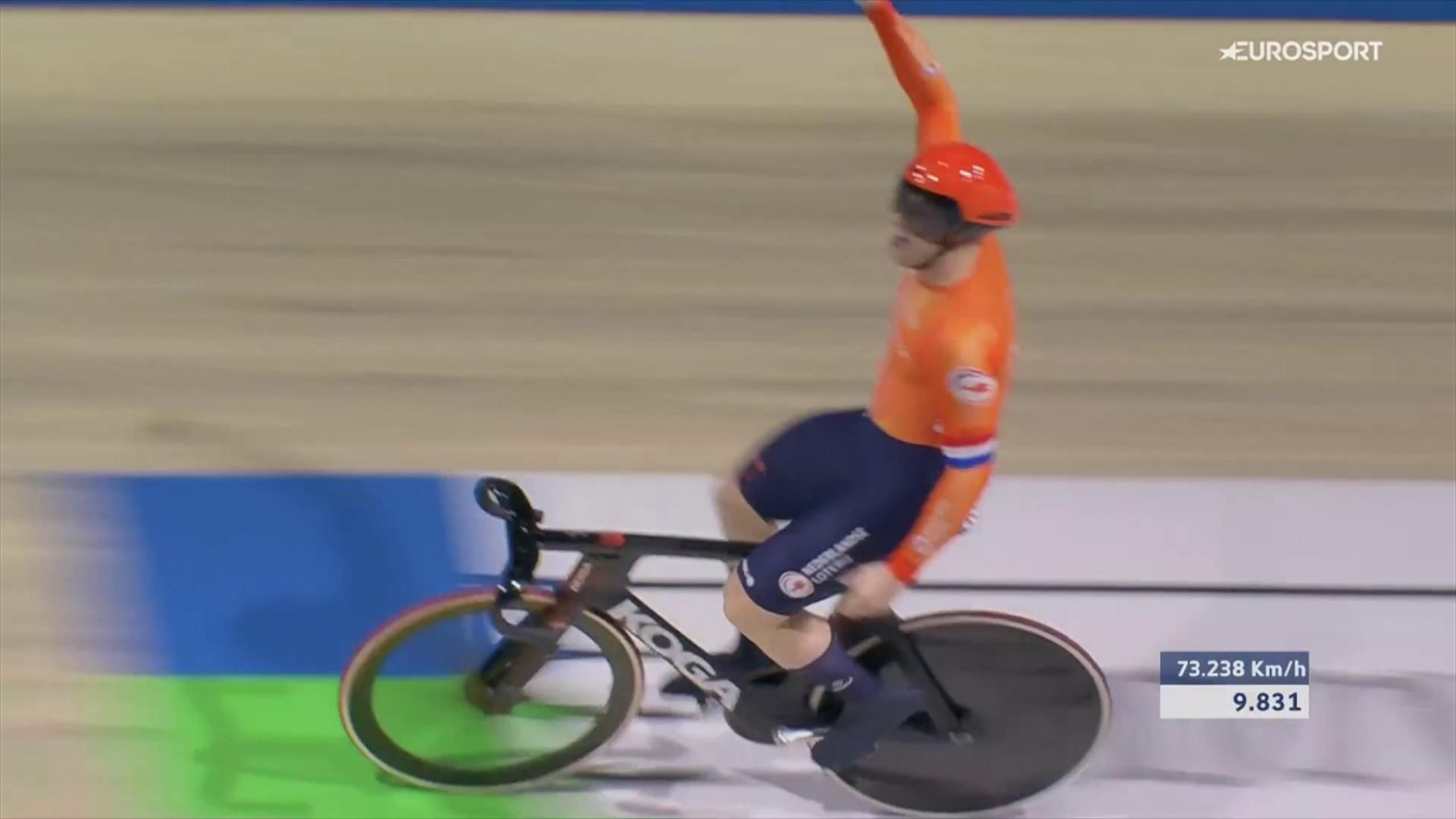 EK baanwielrennen | Bizarre keirin - Koning Harrie Lavreysen rijdt al voor de finish ereronde ...
