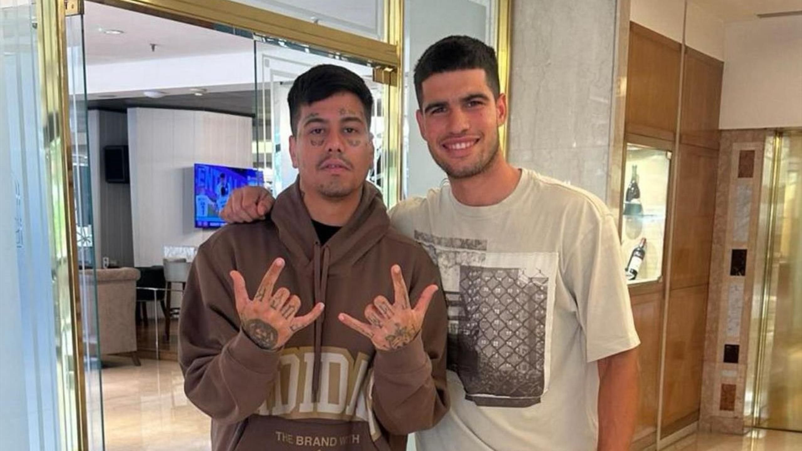 El encuentro entre Alcaraz y el conocido rapero argentino Duki en ...