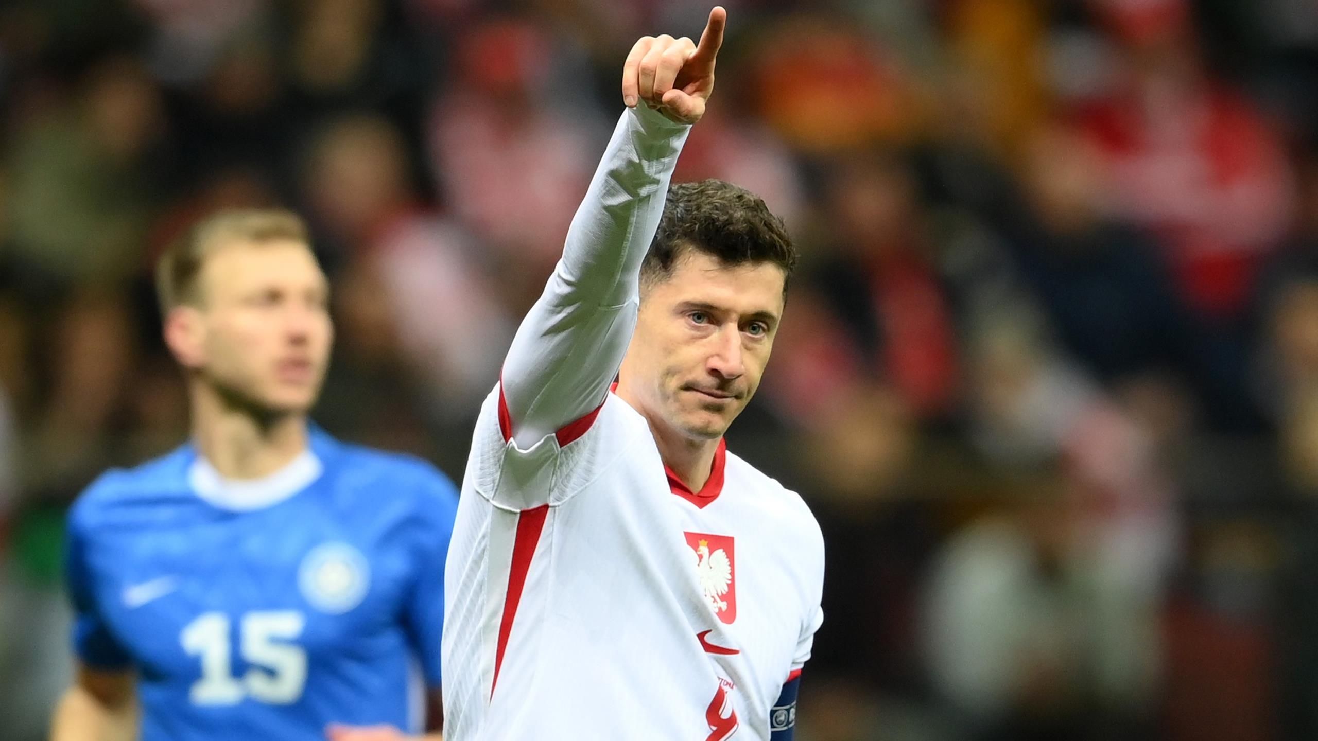 EM-Playoffs: Polen und Robert Lewandowski feiern Kantersieg gegen ...