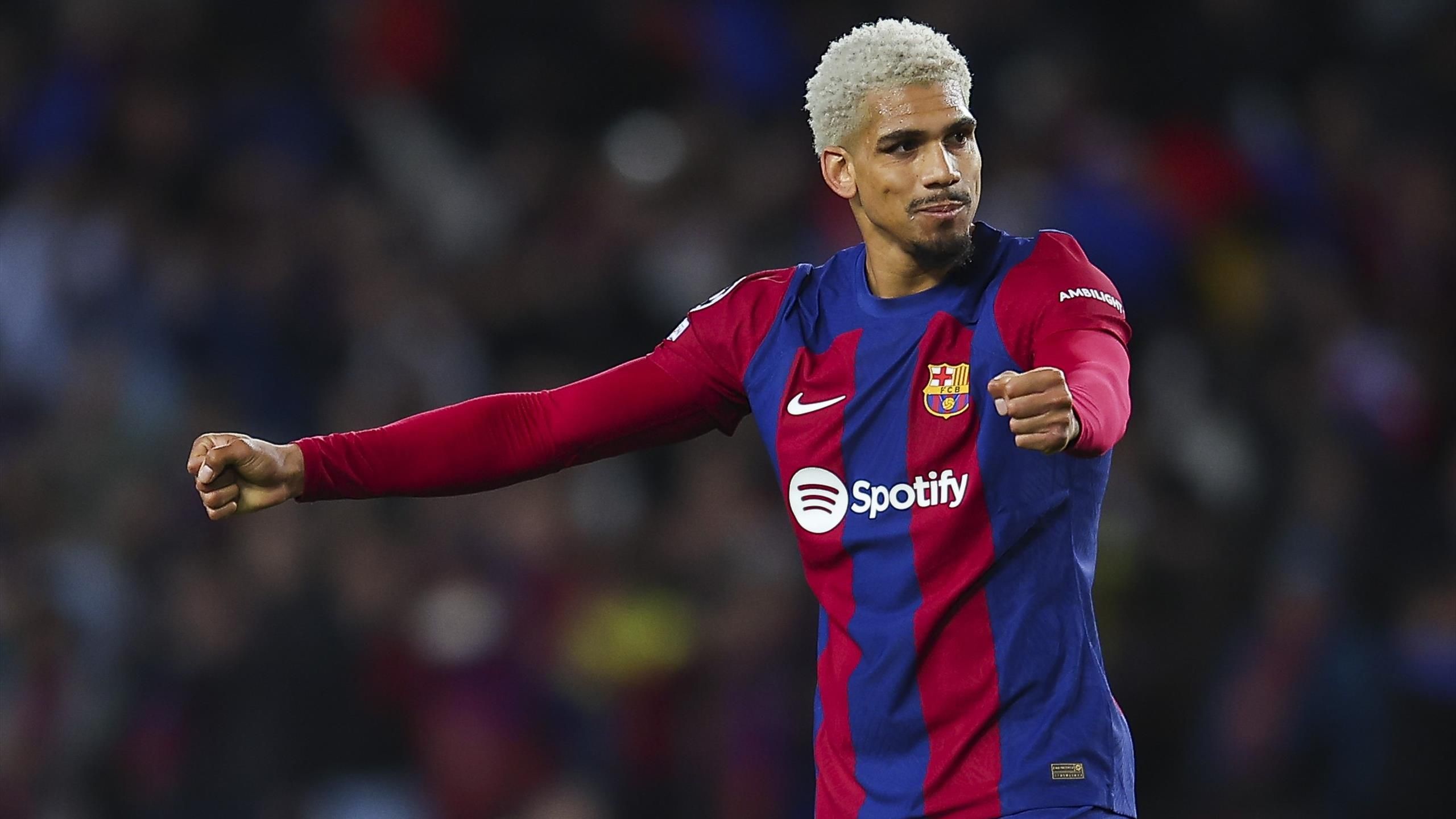 FC Bayern geht für Ronald Araujo angeblich an die Schmerzgrenze: 100 ...