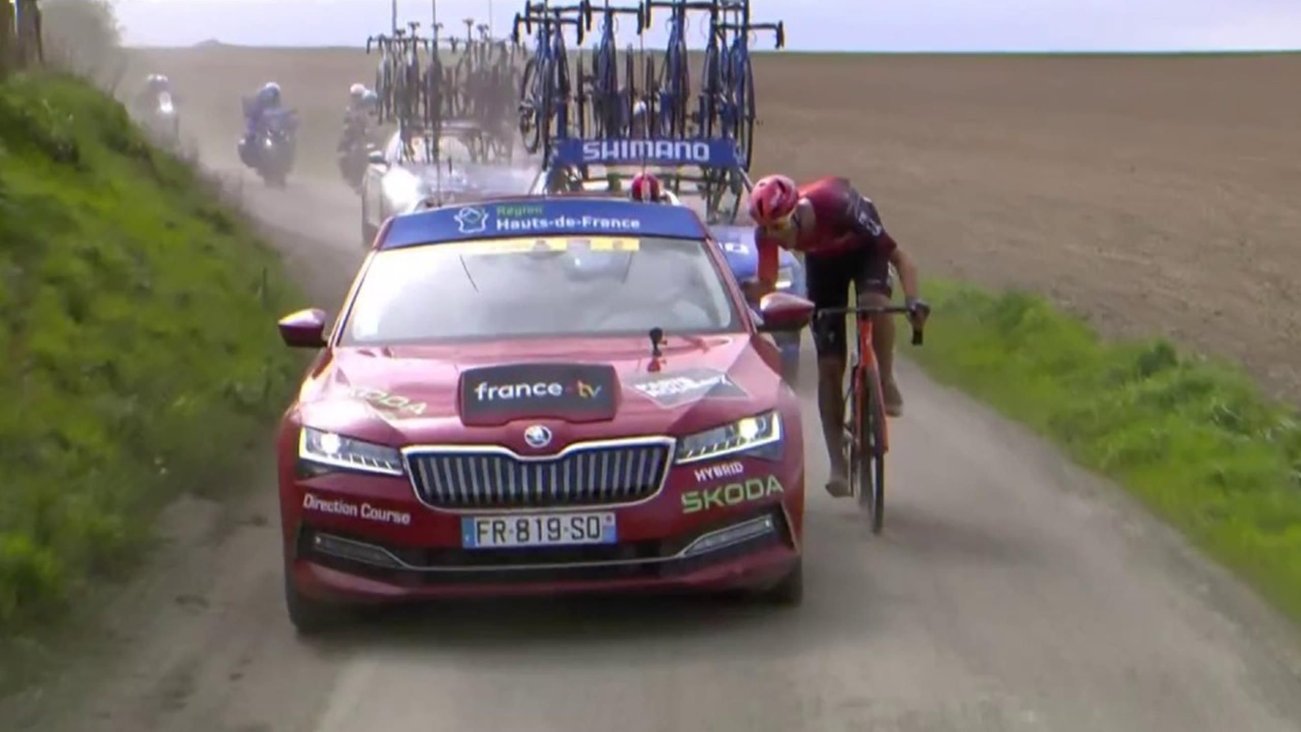 Paris - Roubaix: Disqualifikation! Joshua Tarling stocksauer über ...