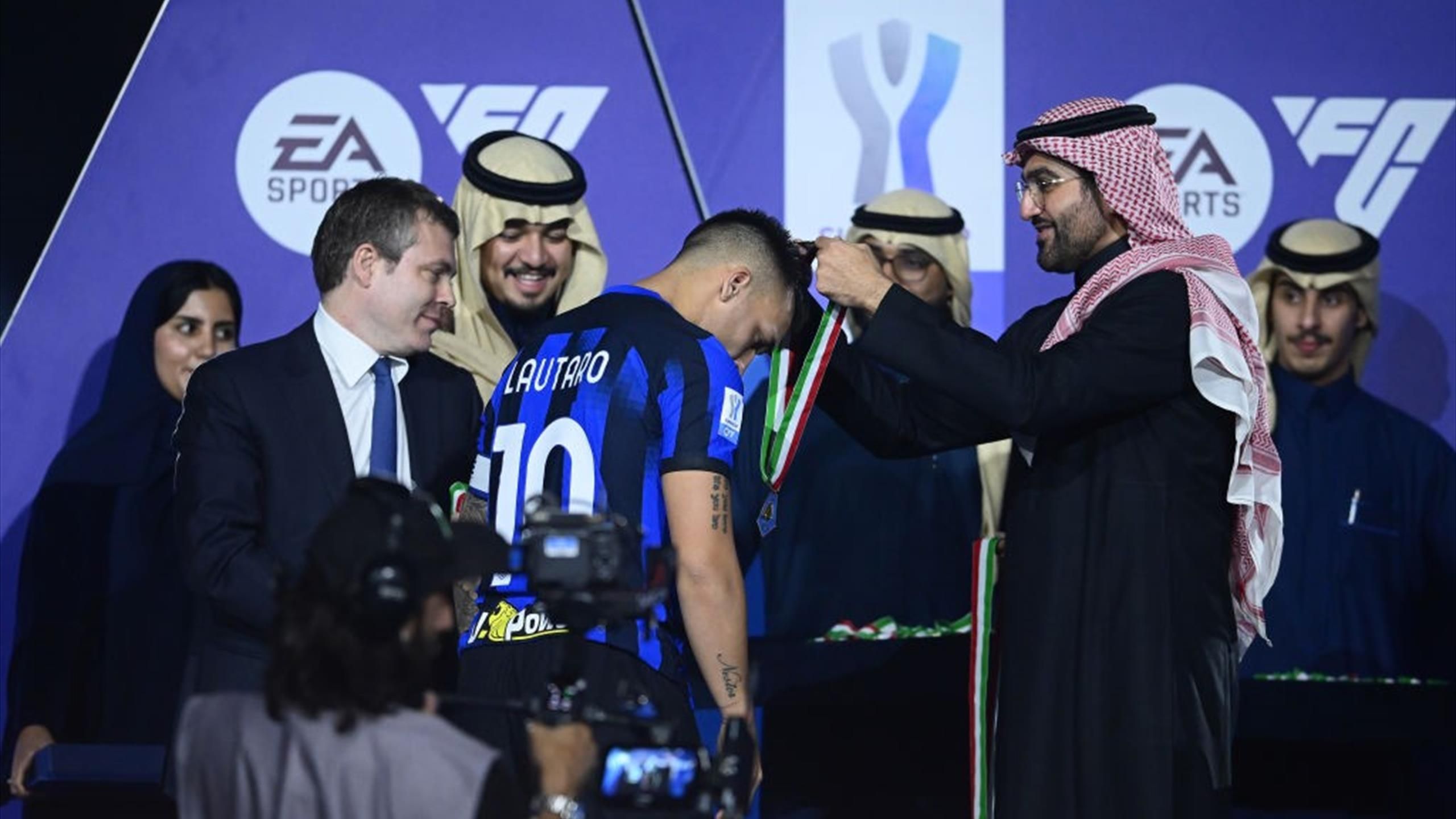 Inter, tentazione saudita: offerta a Zhang dalla famiglia reale di Riad ...
