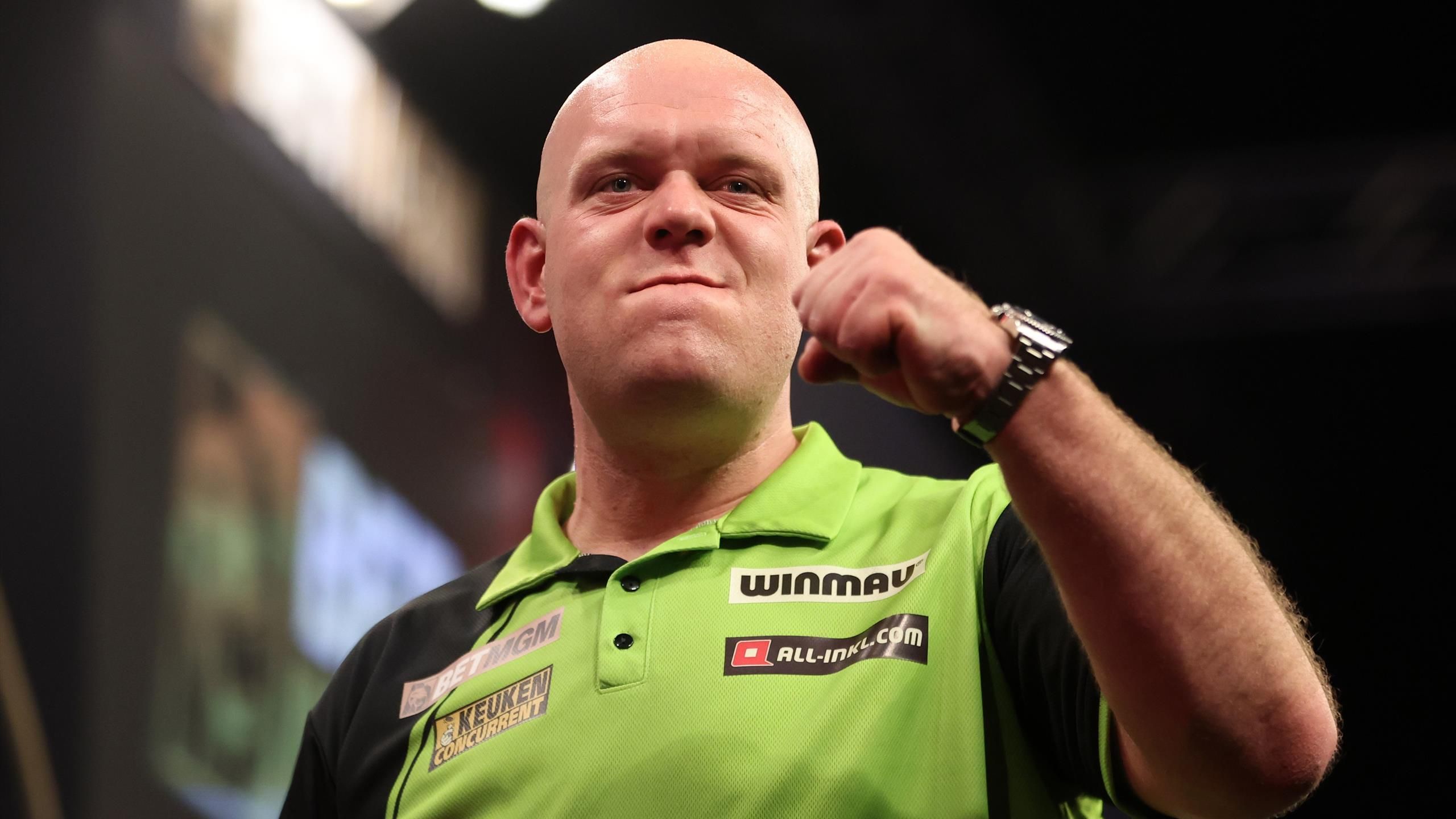 Michael van Gerwen honfitársát legyőzve nyerte a Hungarian Darts ...