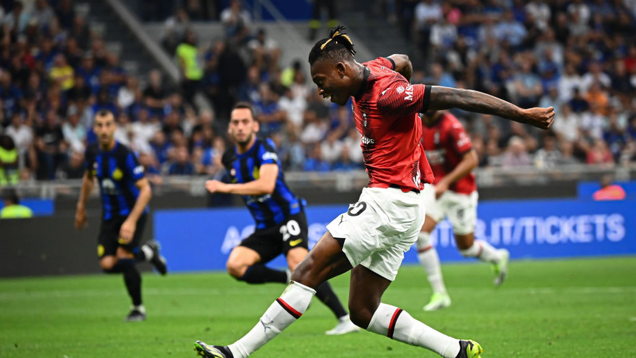 Verso Milan-Inter, le mosse di Pioli per il suo ultimo derby: Leao ...