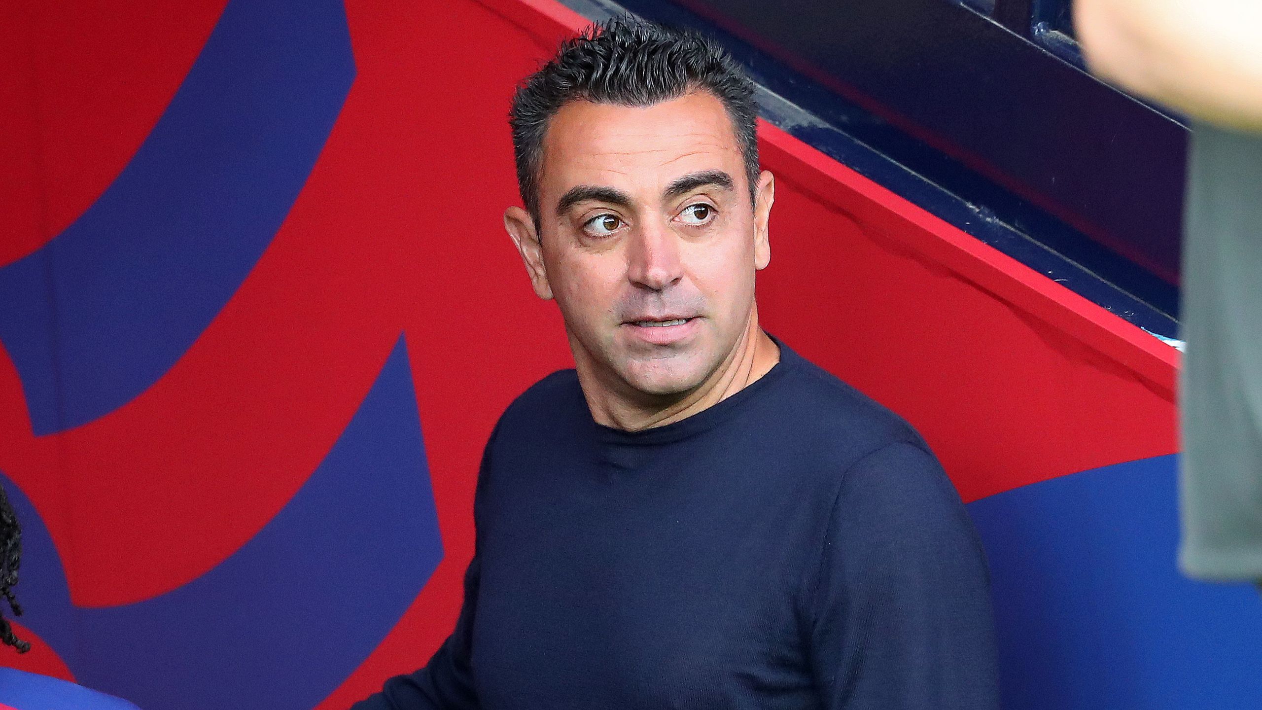 Anunț surpriză în presa din Spania! Xavi, în discuții cu Manchester ...