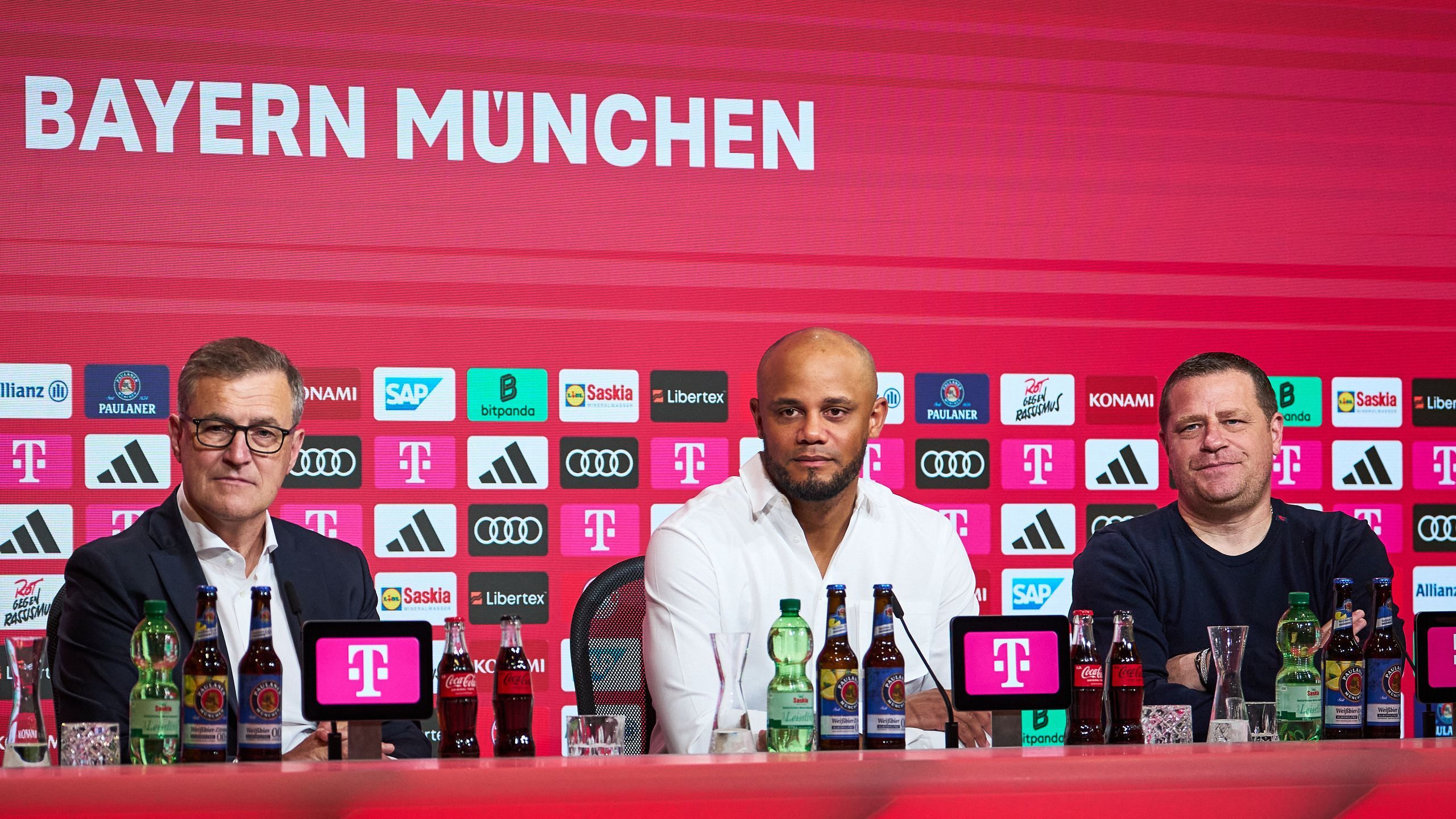 FC Bayern München stellt Vincent Kompany als neuen Trainer vor ...