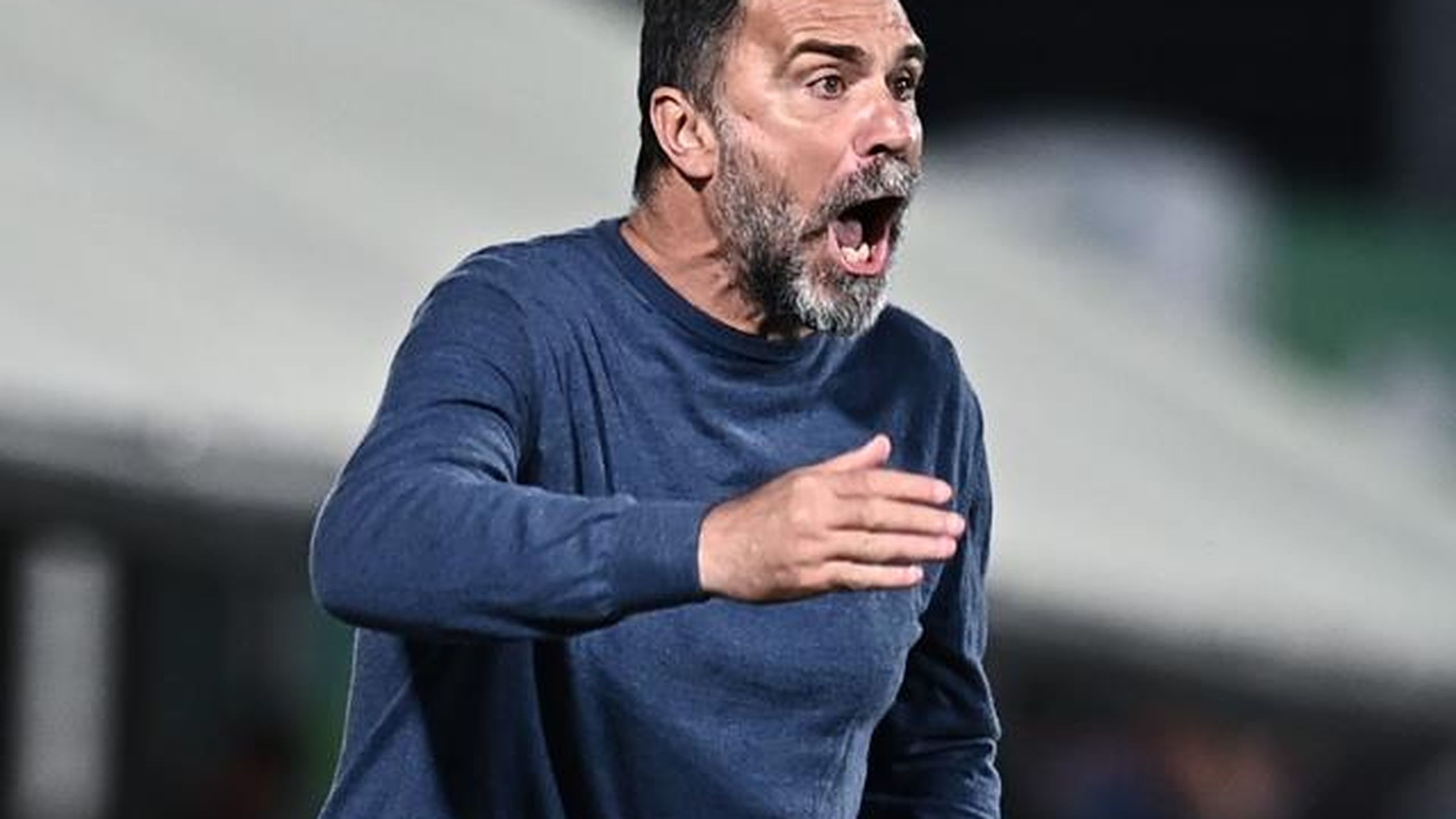 Serie B - Spezia, ufficiale: mister Luca D'Angelo rinnova fino al 2027 ...