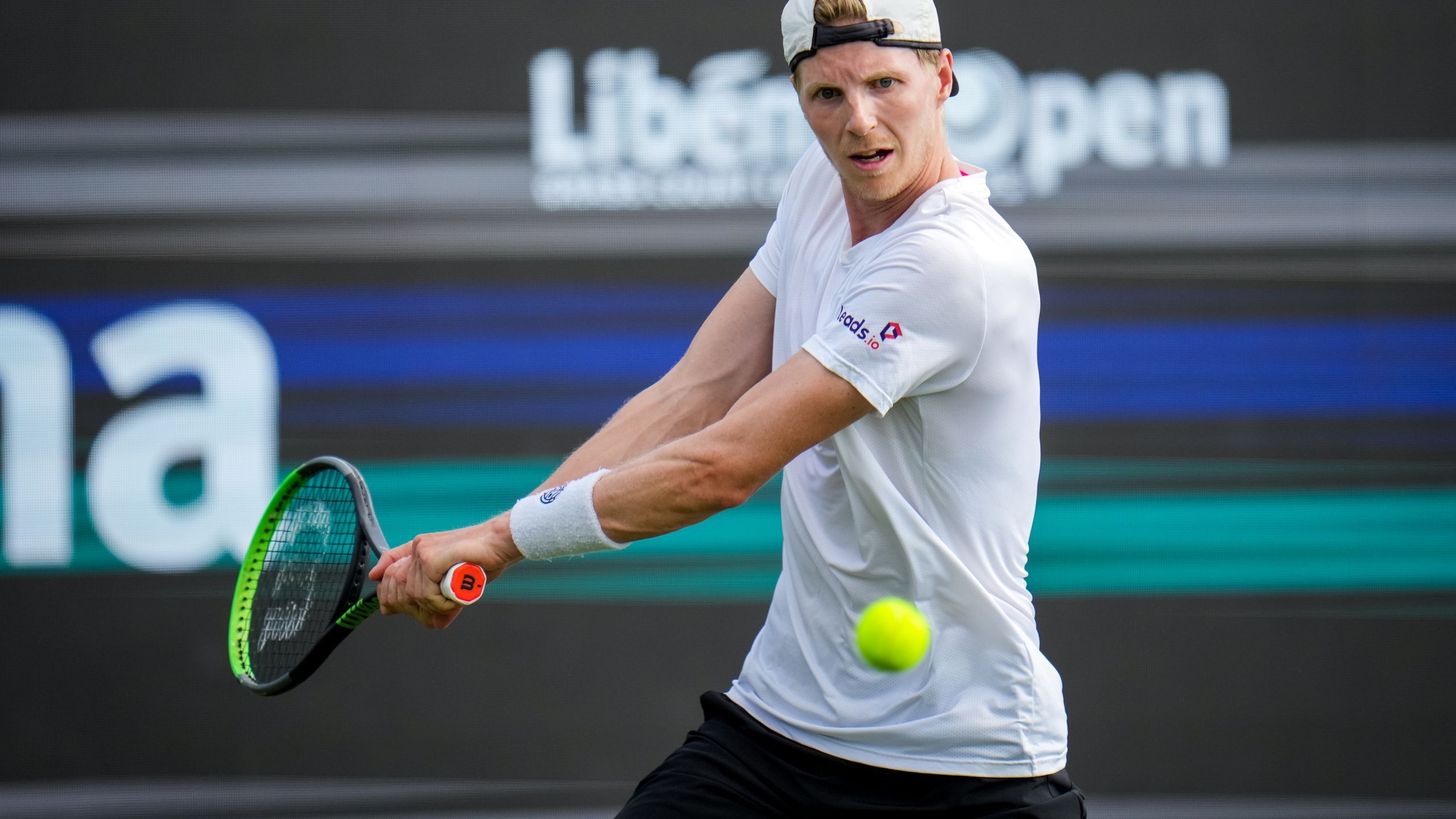 Libema Open | Gijs Brouwer verslaat top-100 speler in eerste ronde - VD ...