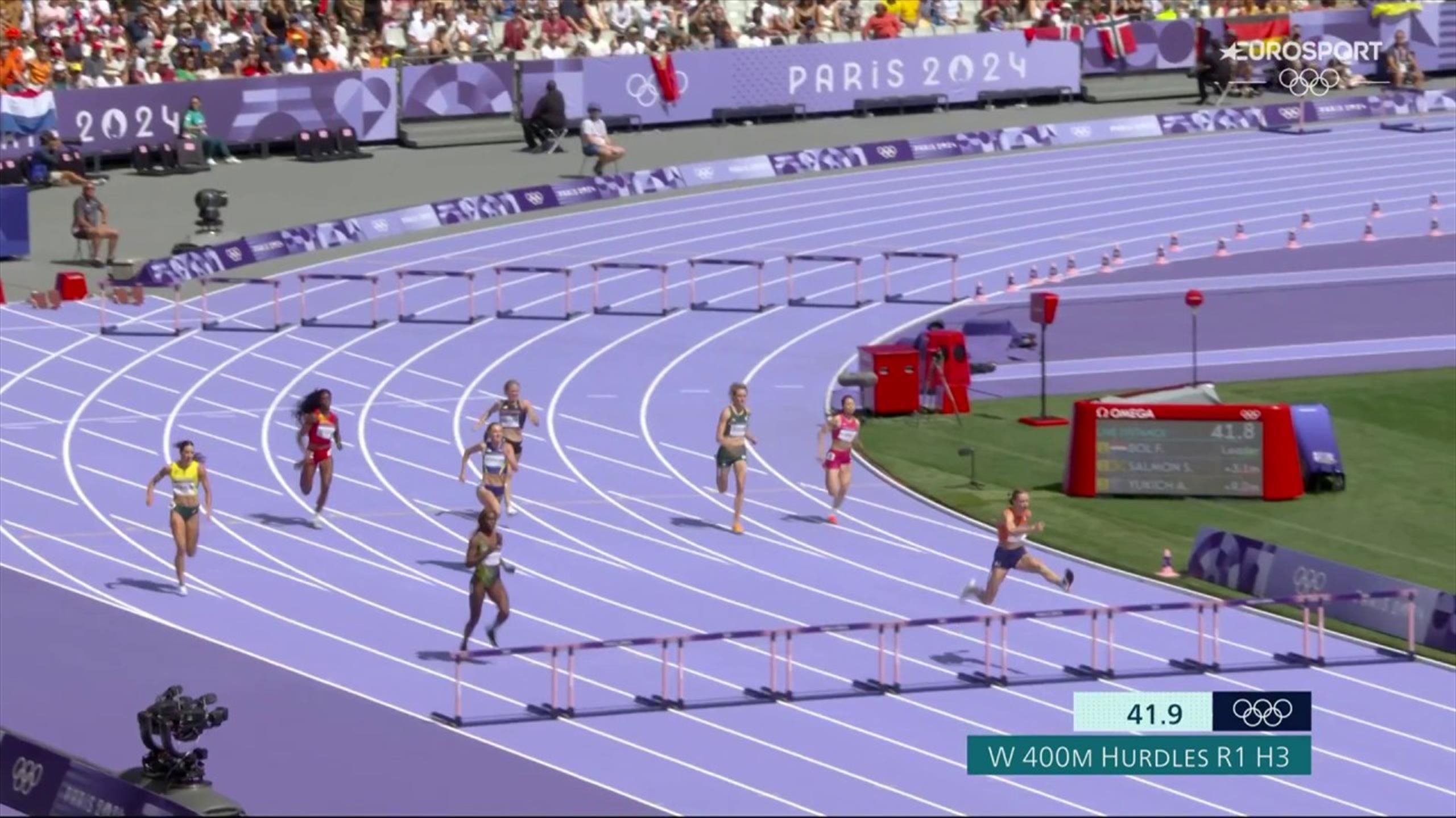 Paris 2024 | Femke Bol gemakkelijk verder naar halve finale 400 meter horden - Athletics video ...