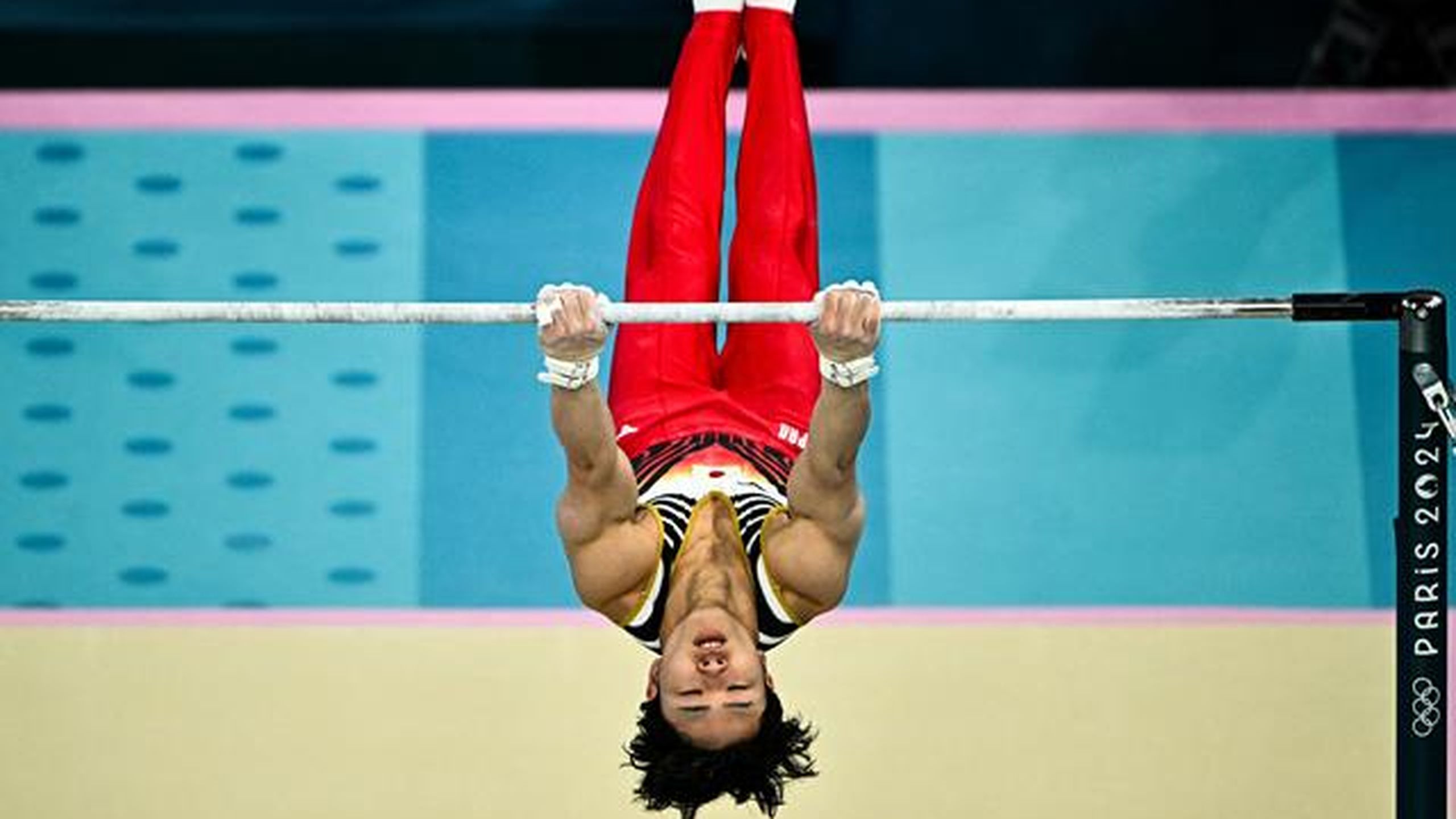 Turnen bei Olympia: Shinnosuke Oka begeistert das Publikum mit einer ...