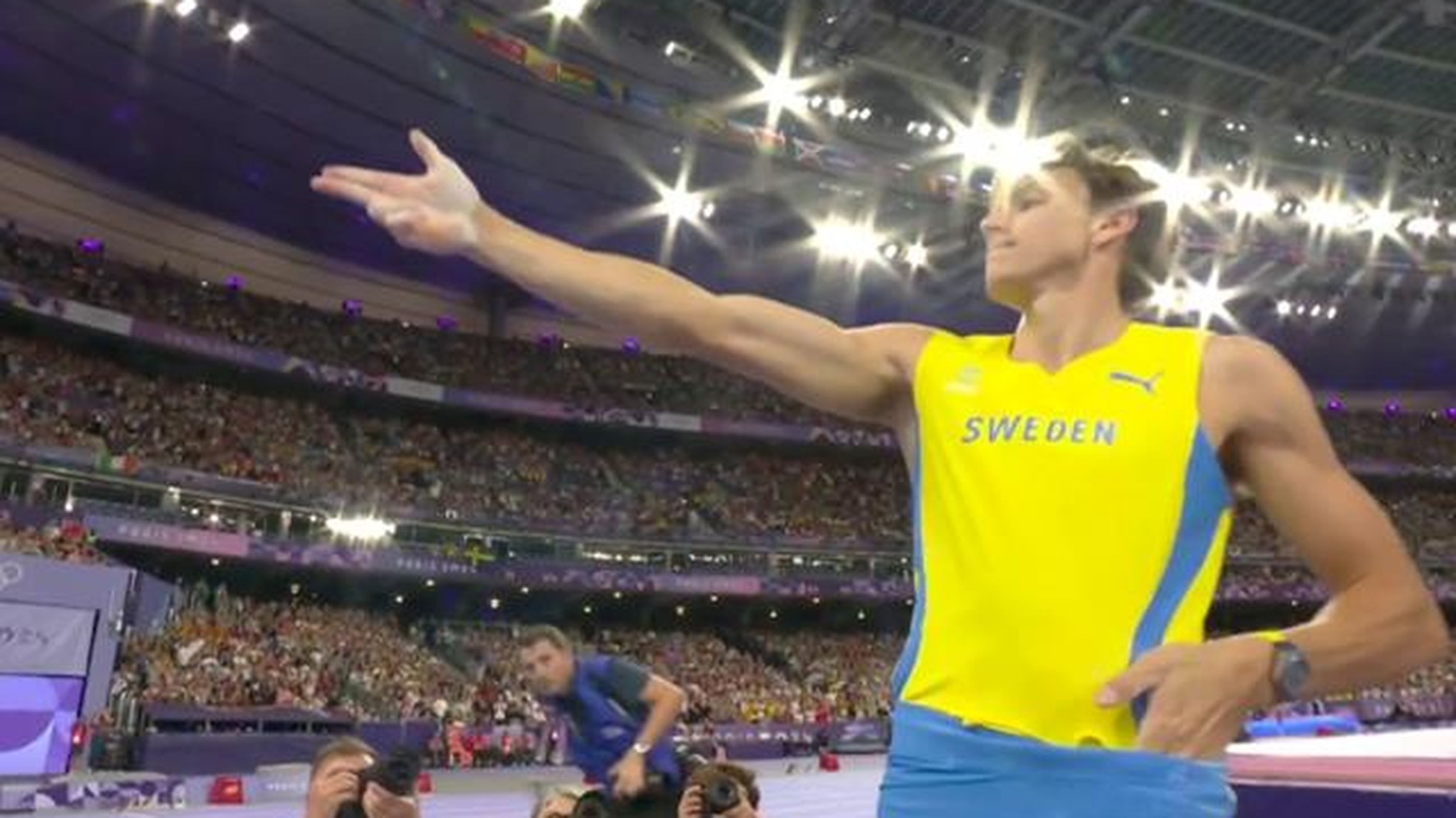 Paryż 2024. Lekkoatletyka. Duplantis jak turecki strzelec, cieszynka ...