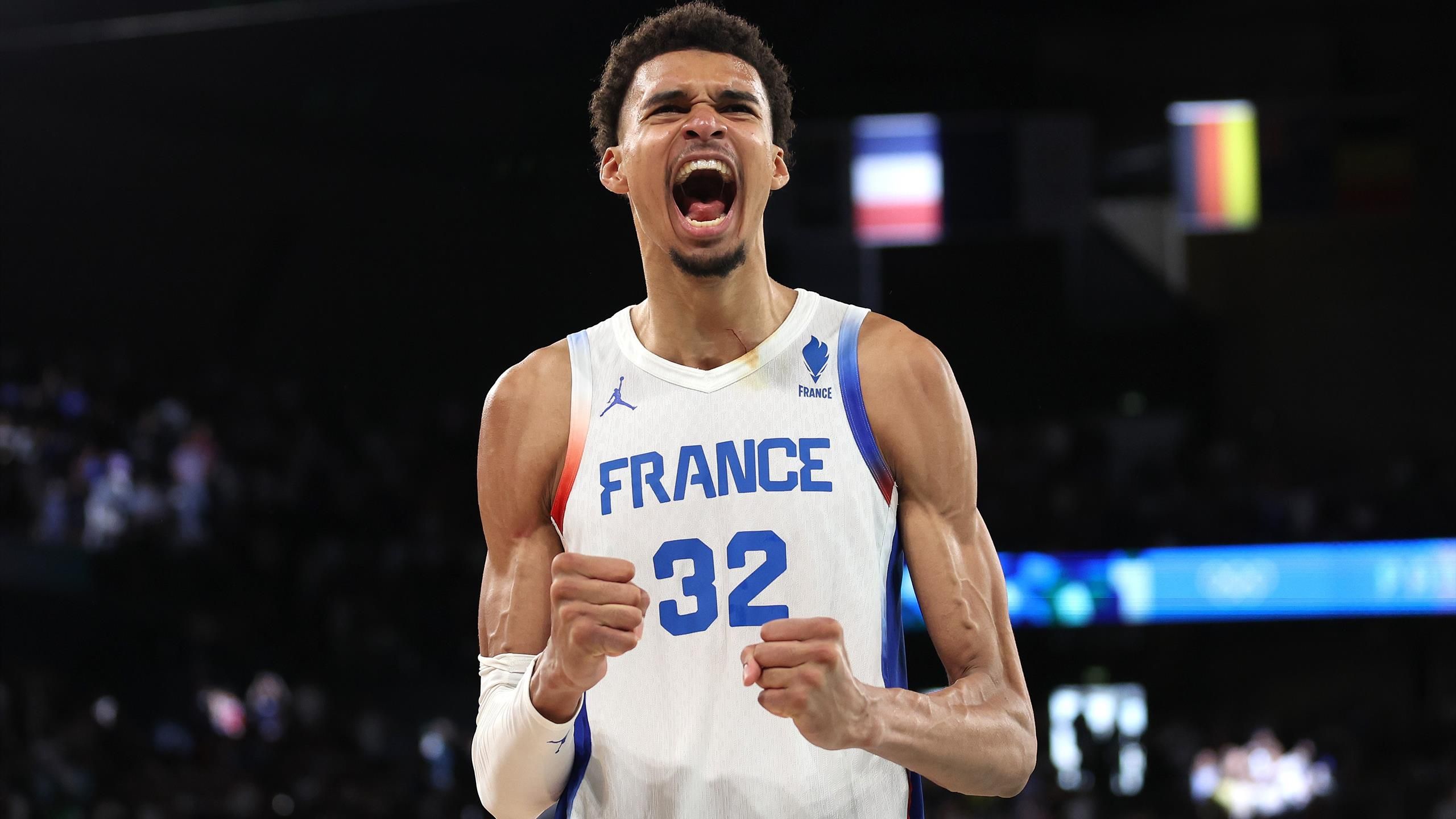 Basket - Finale JO | Victor "Wemby" Wembanyama et son début de match ...
