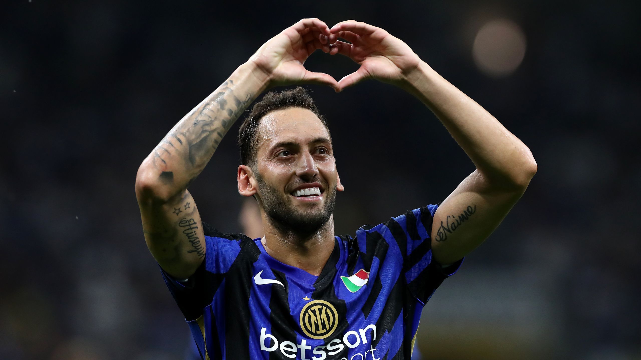 Hakan Calhanoglu cuore Inter: "Ho ricevuto delle offerte, ma avevo ...