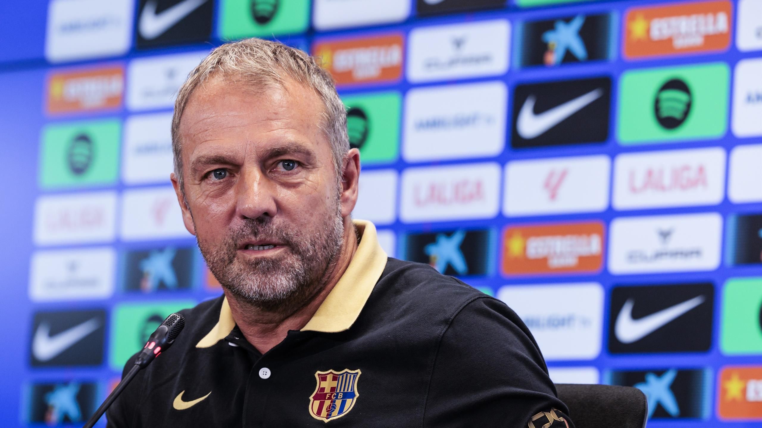 FC Barcelona: Trainer Hansi Flick blickt nur auf sein Team - "Situation ...