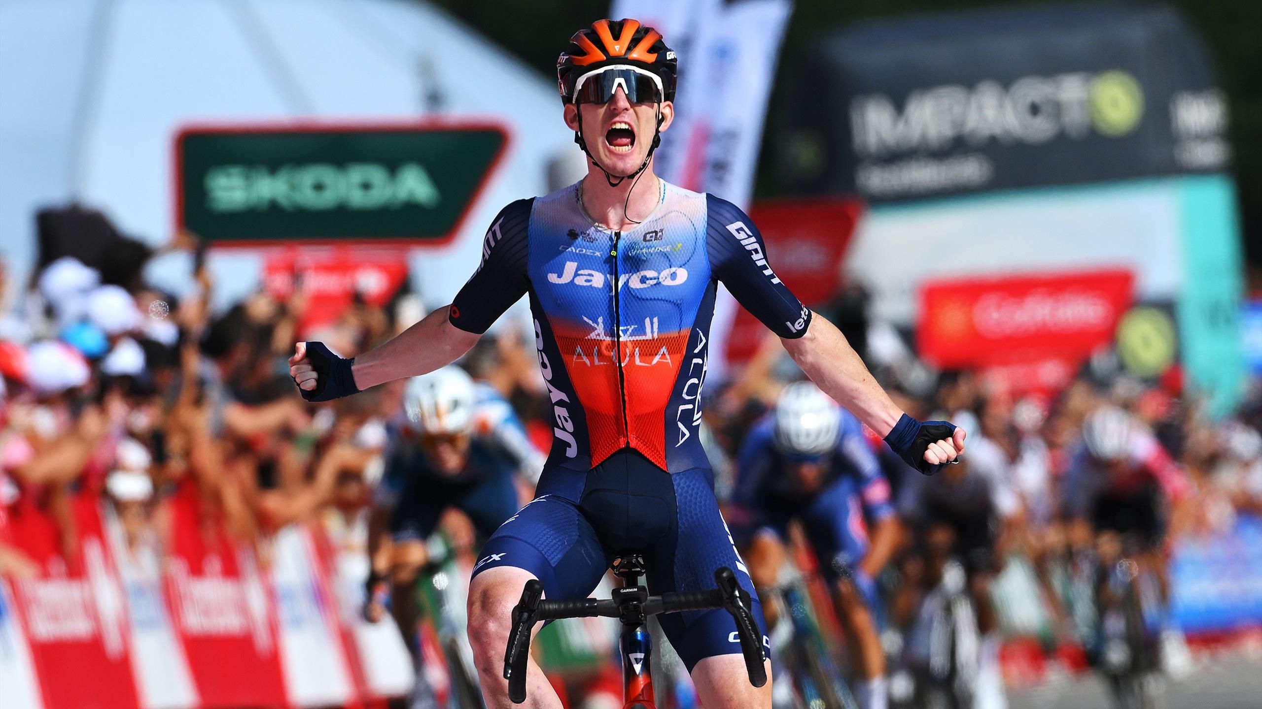 Vuelta 2024 | La 11e étape - Eddie Dunbar remporte l'étape, Primoz Roglic reprend 37 seconces à ...