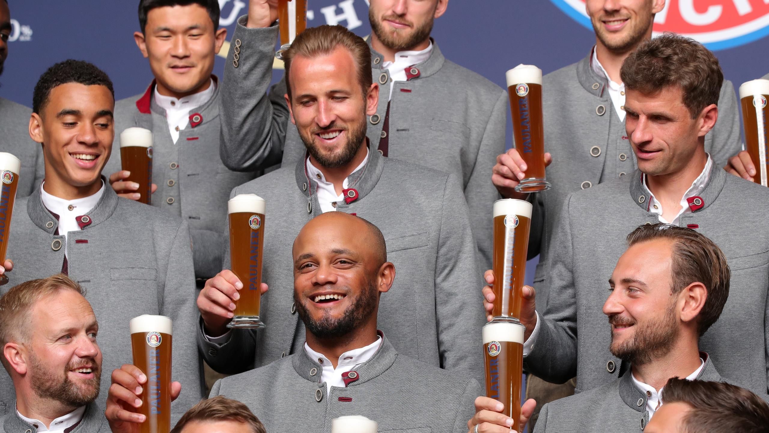 FC Bayern München: Müller und Co. machen sich für die Wiesn warm ...