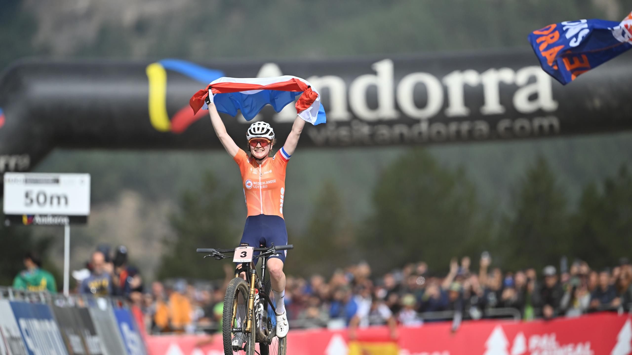 Mountain bike: Assolo di Puck Pieterse! Oro dominante nel cross-country ...